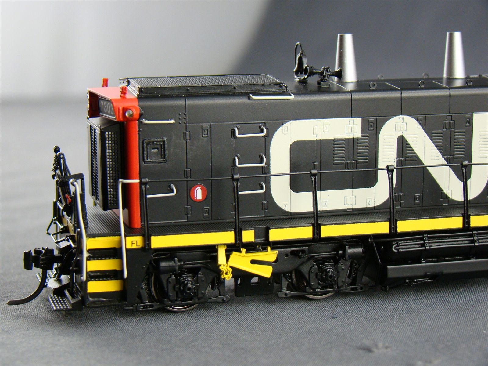 HO OMI CNR Canadian National SW1200RS #7303