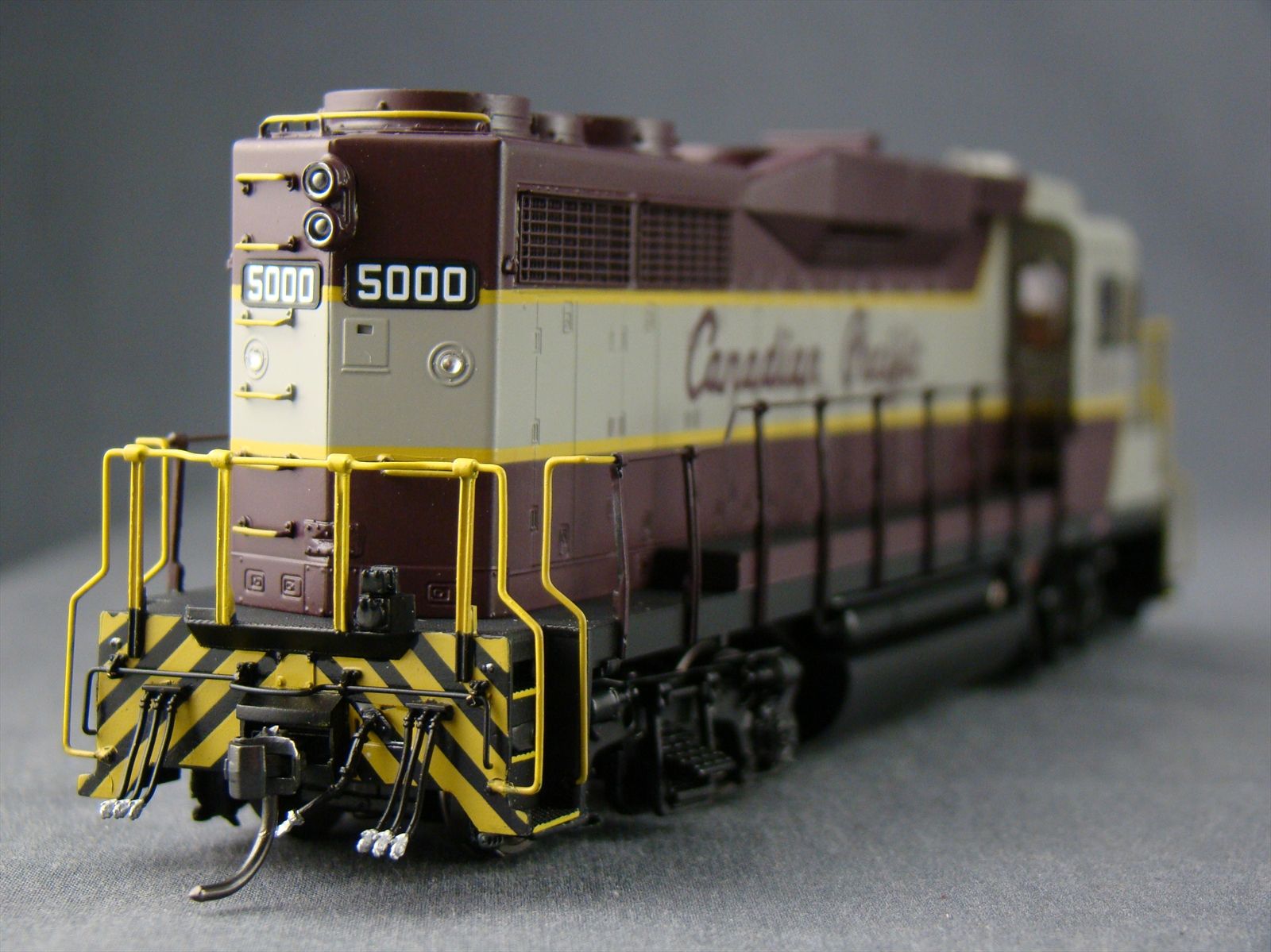 HO OMI CPR Canadian Pacific GP30 #5000