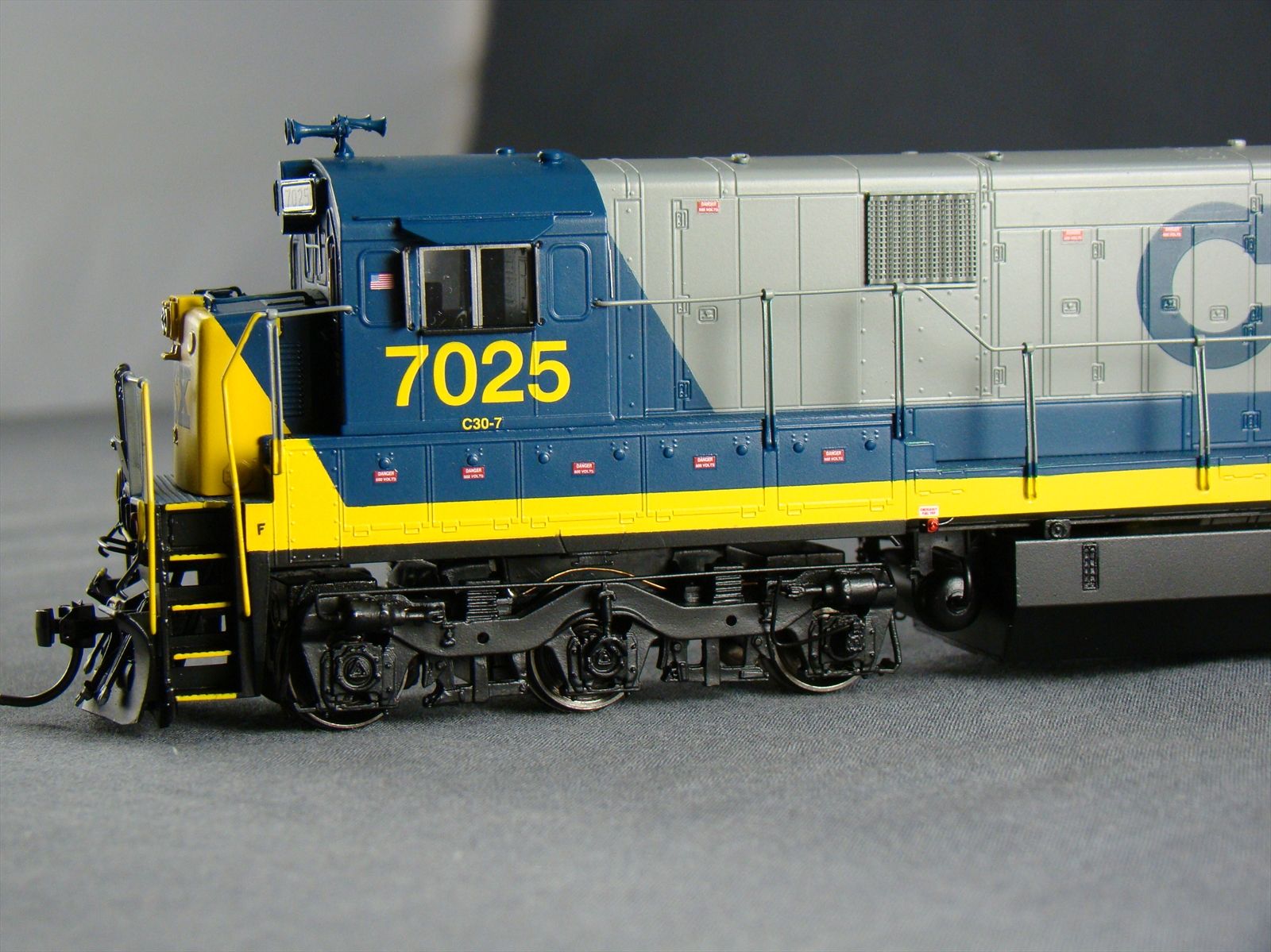 HO OMI CSX C30-7 #7025