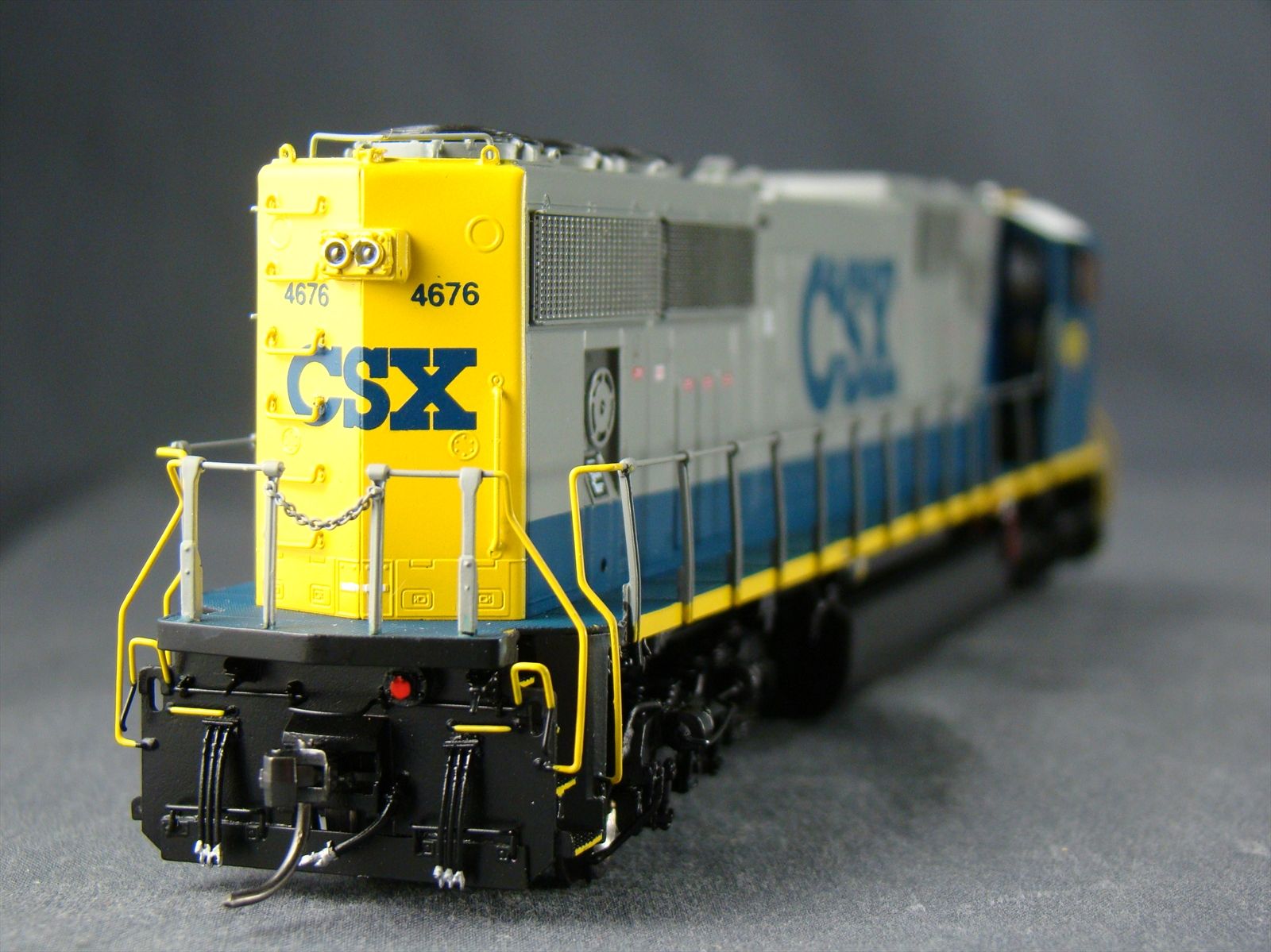 HO OMI CSX SD70M #4676 Ex-EMD Lease Unit