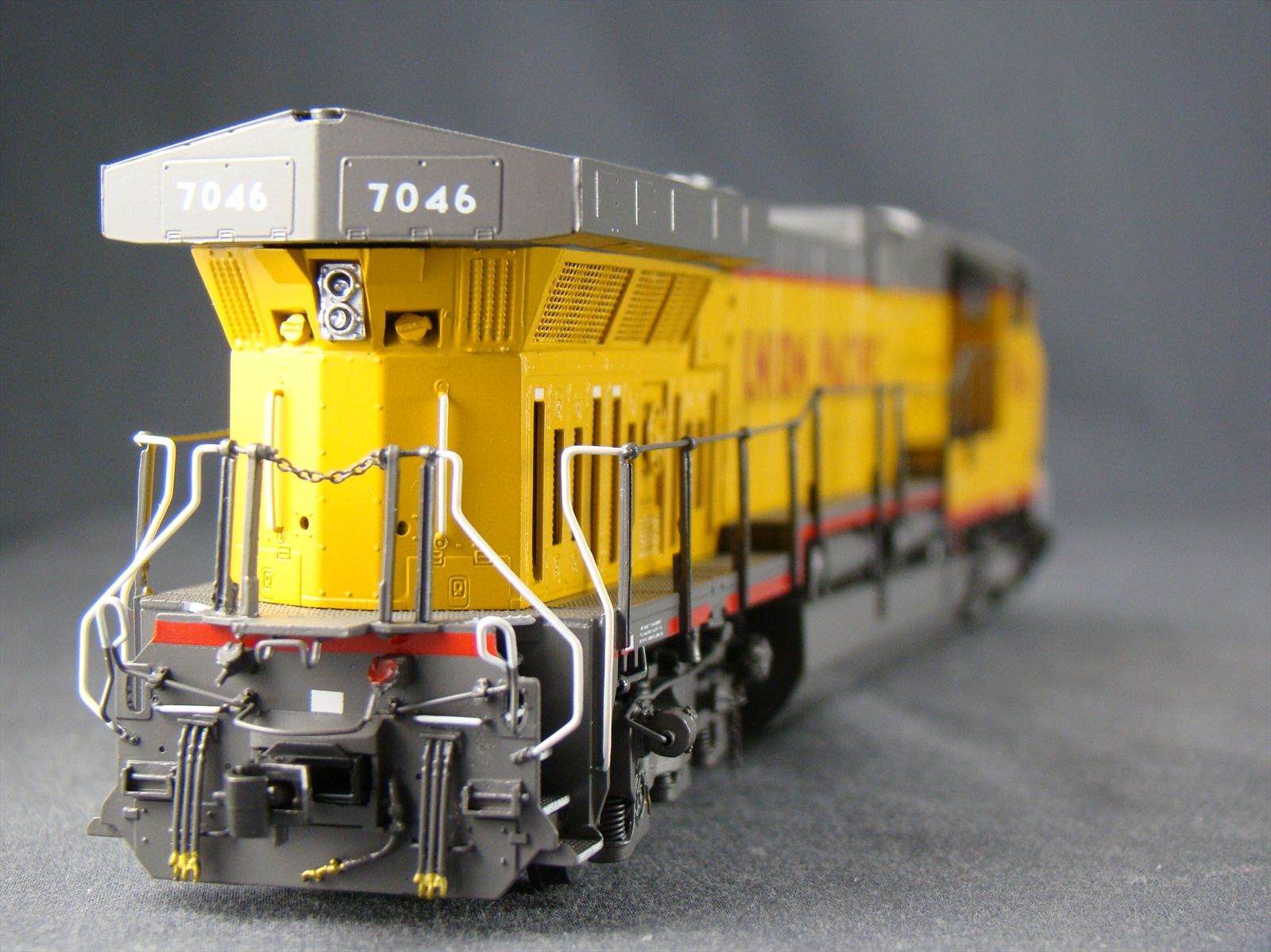 HO OMI UP Union Pacific AC4400CW #7046