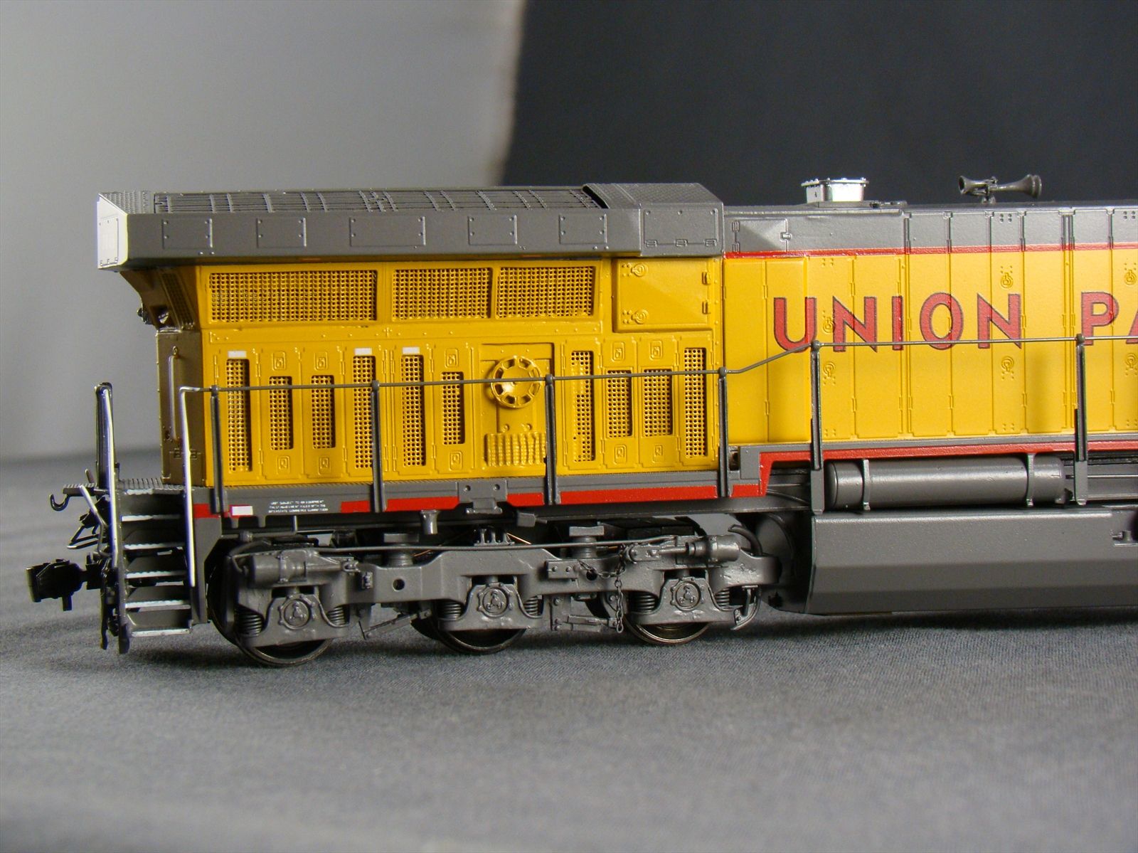 HO OMI UP Union Pacific AC4400CW #7046