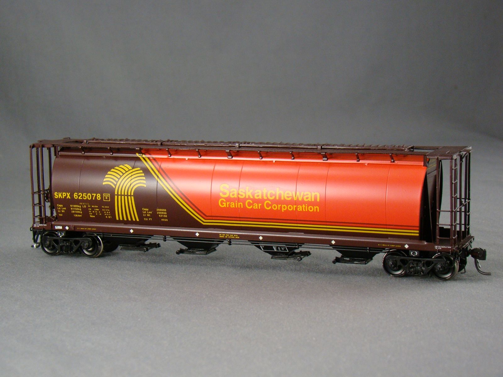 HO OMI Overland Custom Saskatchewan Grain Hopper #625078