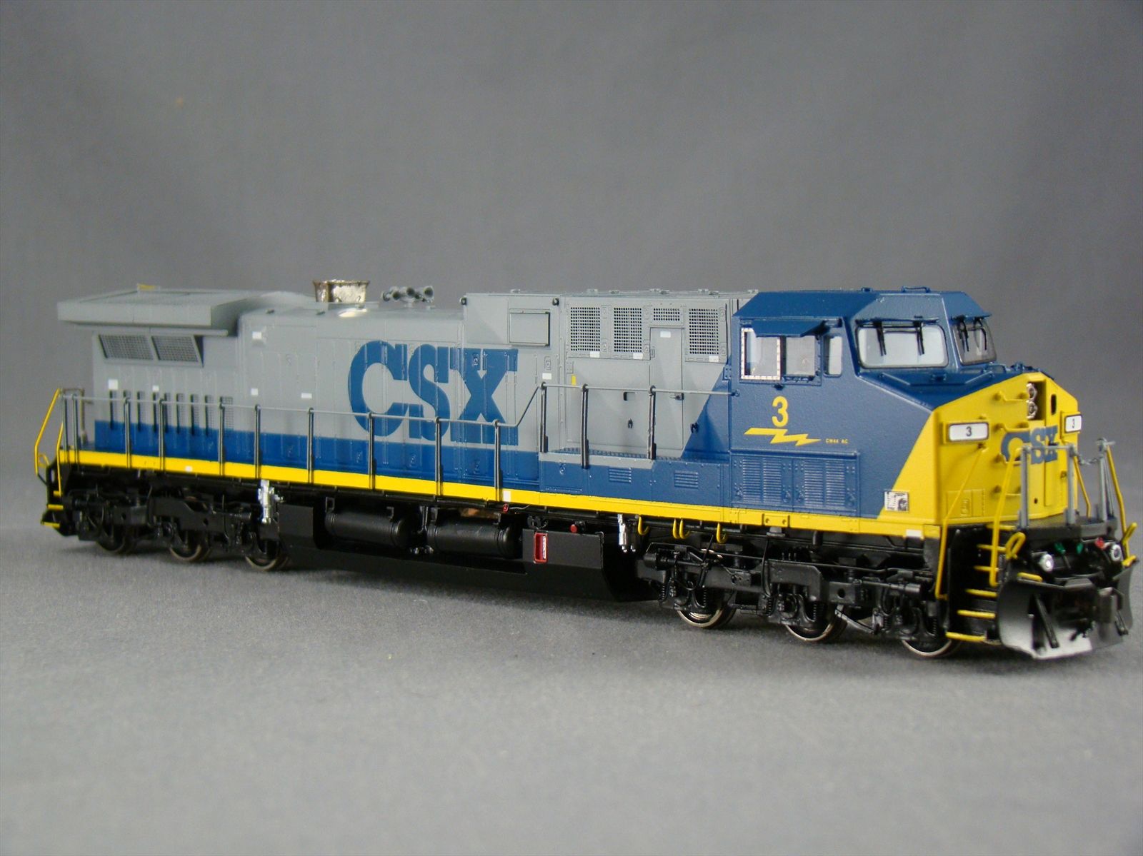 HO OMI Overland CSX GE AC4400CW #3