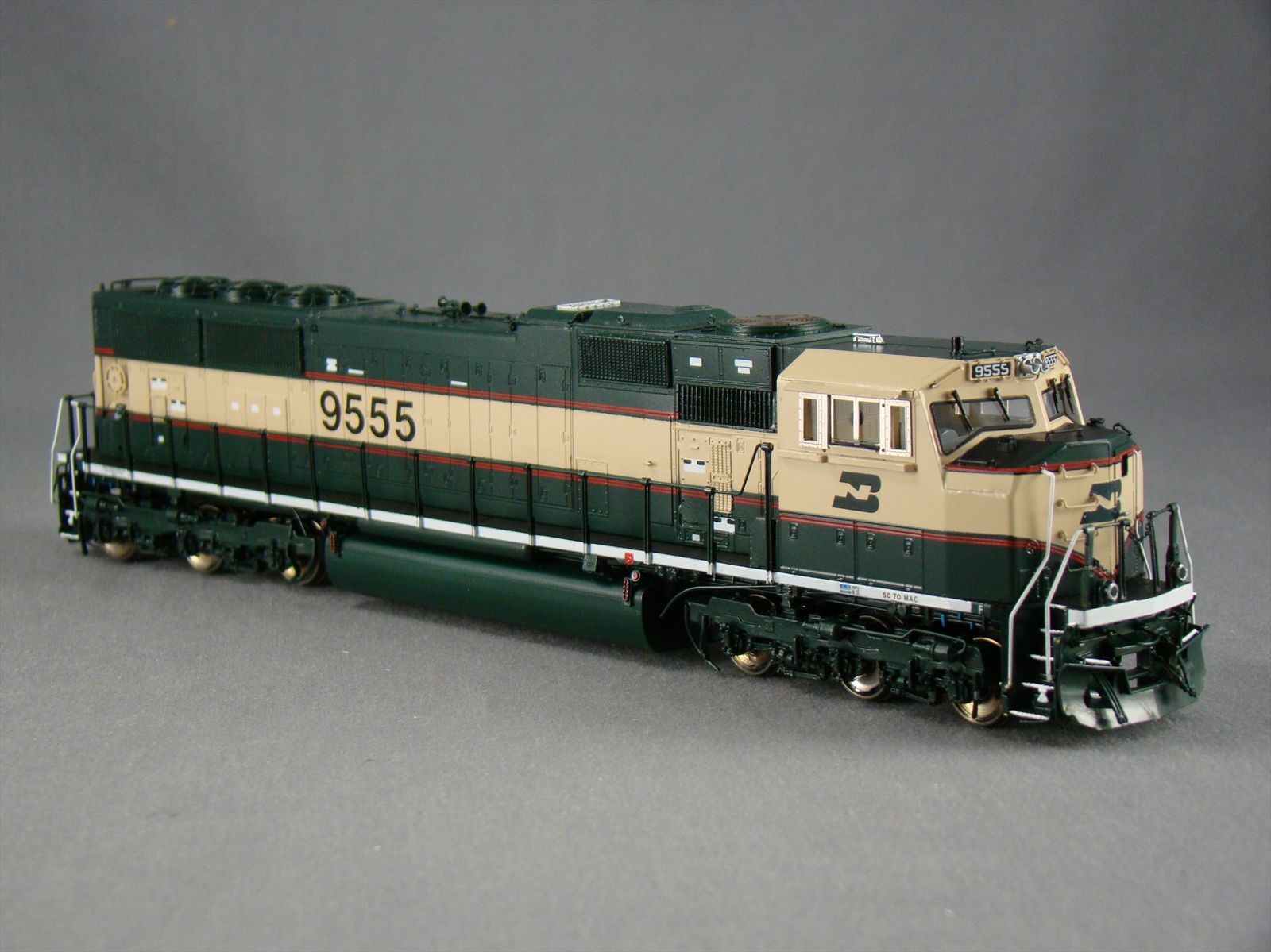 HO Brass OMI 6600.1 Overland BN Executive SD70MAC Diesel #9555