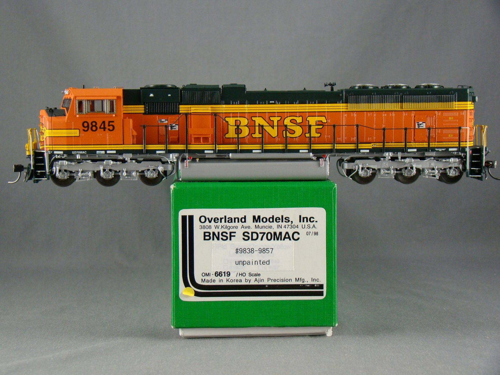 HO OMI Overland Models BNSF SD70MAC #9845 Custom + DCC