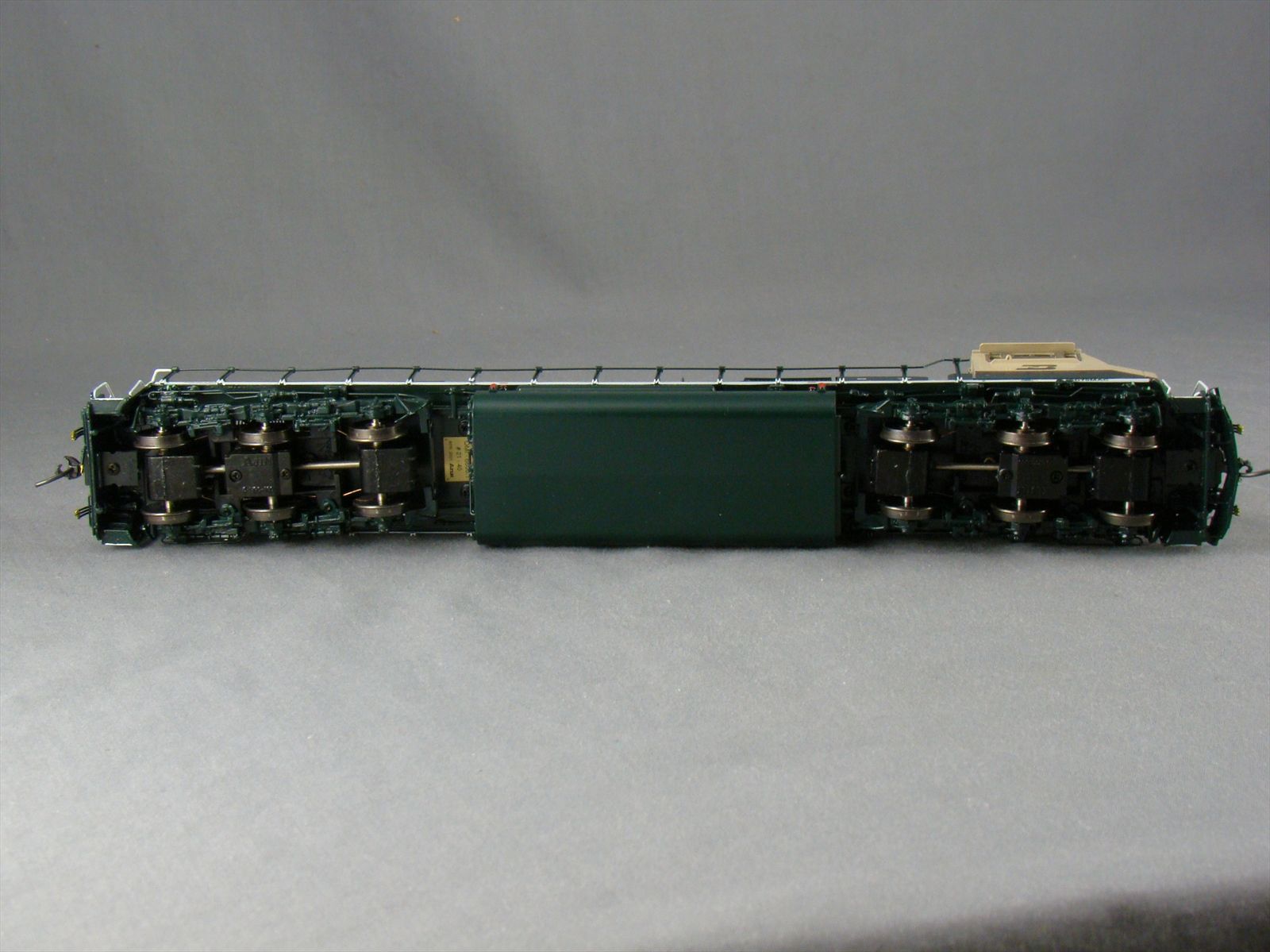 HO Brass OMI 6606.1 Overland BN Executive SD70MAC #9573 - 2001 Run