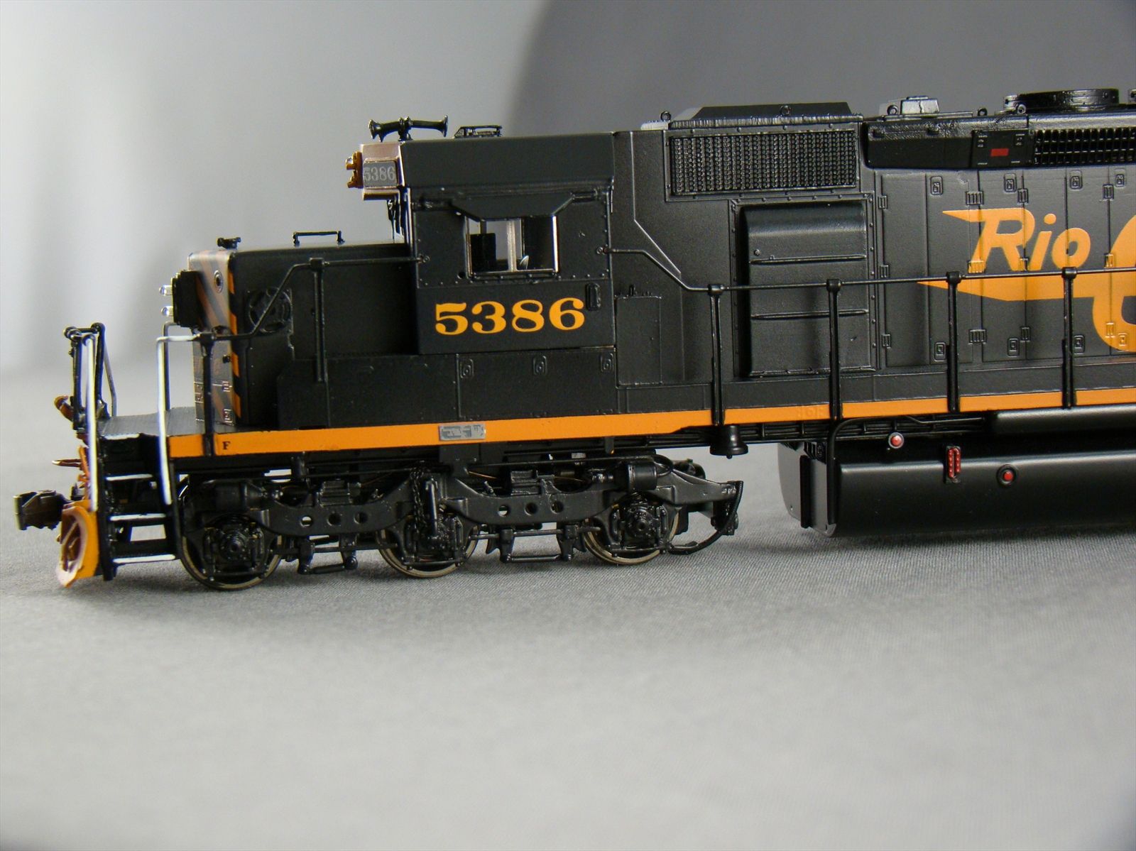 HO OMI Overland Models D&RGW EMD SD40T-2 #5386