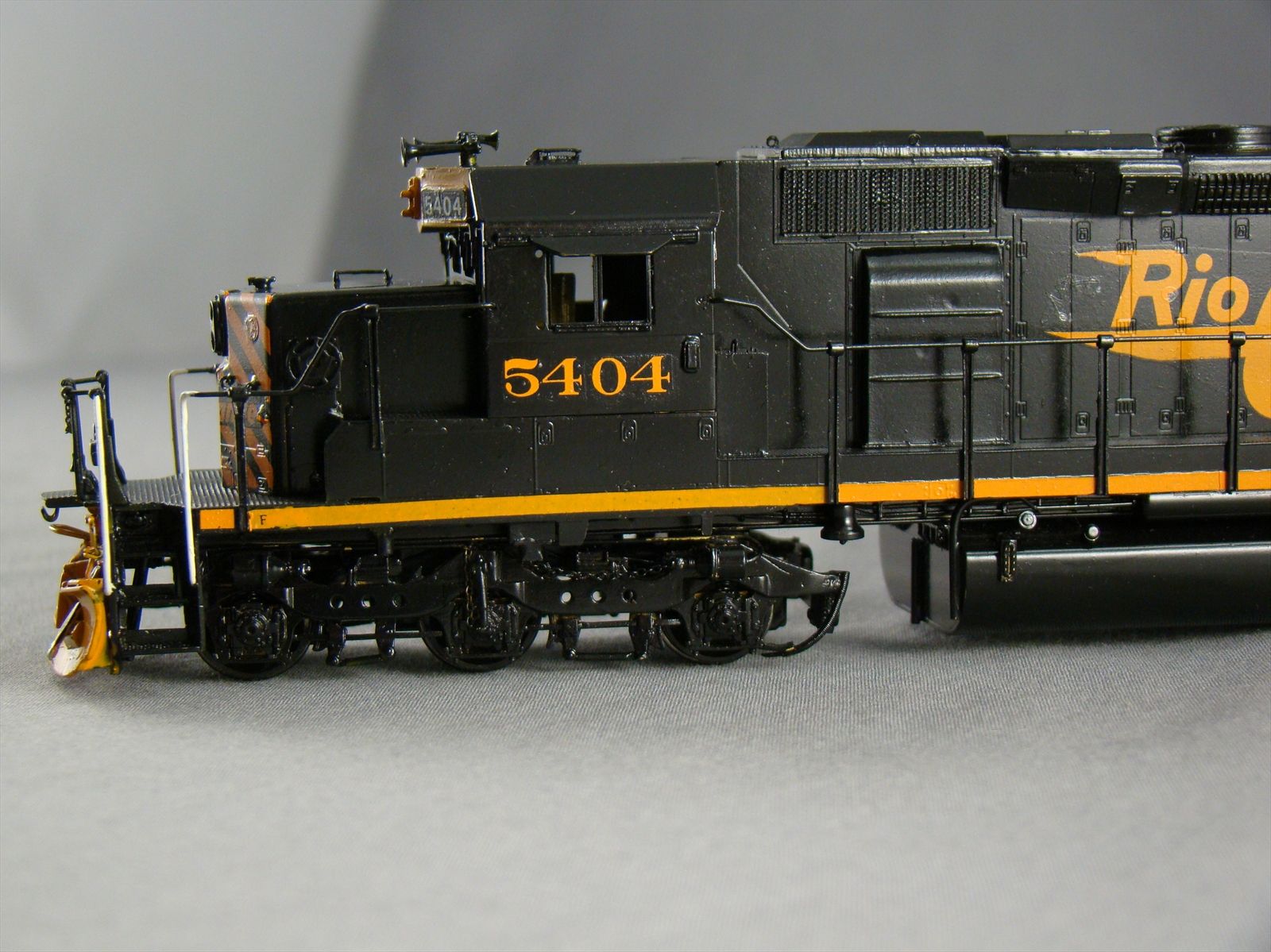 HO OMI Overland Models D&RGW EMD SD40T-2 #5404 Custom