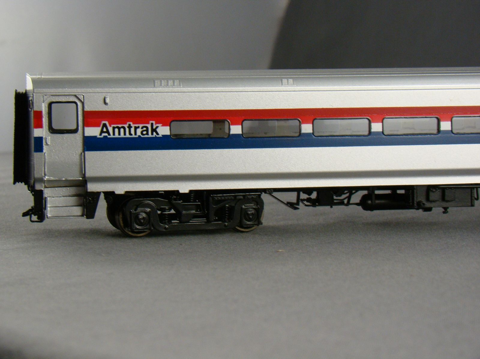 HO OMI AMTRAK Horizon Coach Car #54015