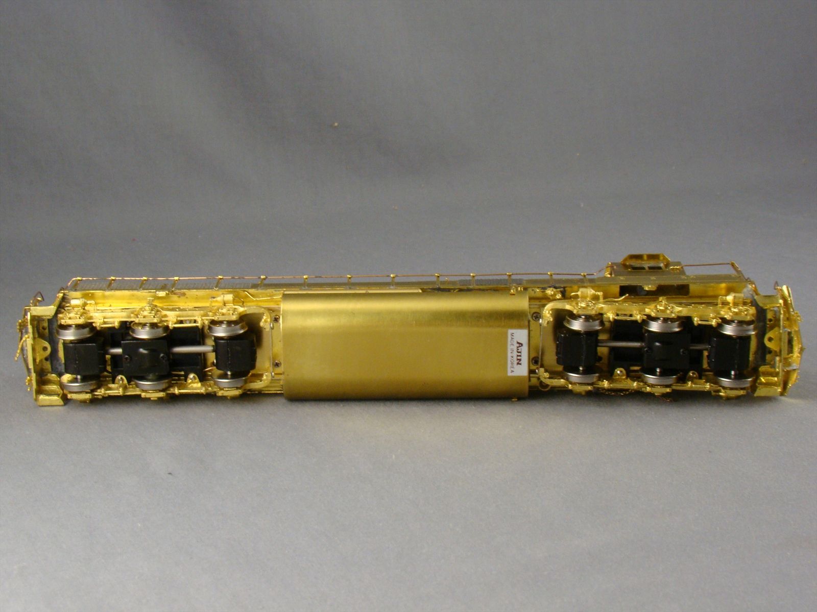 HO OMI 5046 Overland UP Union Pacific EMD SD60