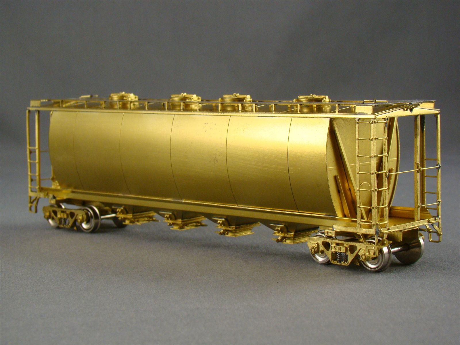 HO OMI 3188 Overland CP Canadian Pacific Tank Cvd Hopper