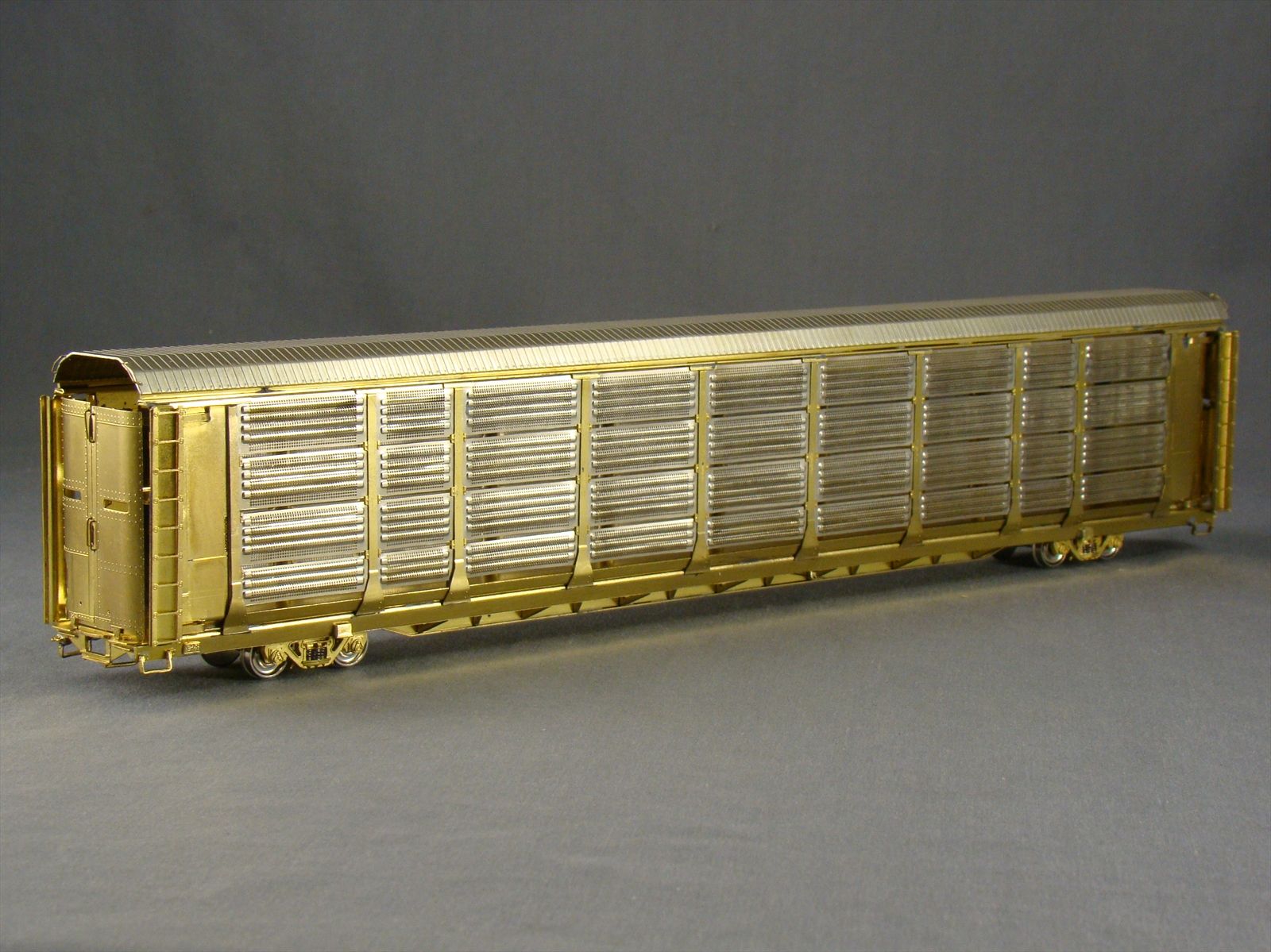 HO OMI 3120 Thrall Bi-Level Enclosed Auto Rack