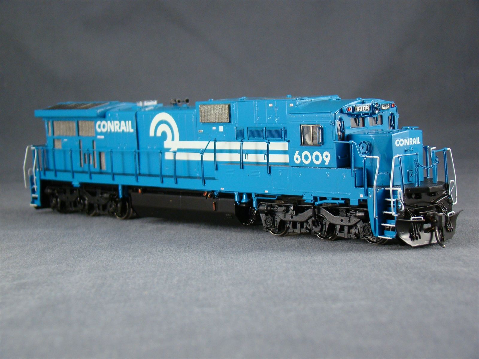HO OMI Custom Conrail GE C39-8 Diesel #6009