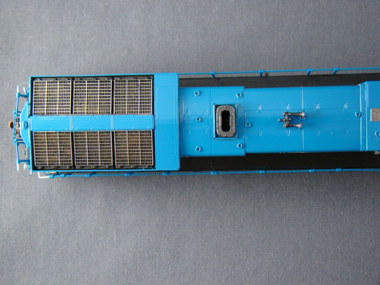 HO OMI Custom Conrail GE C39-8 Diesel #6009