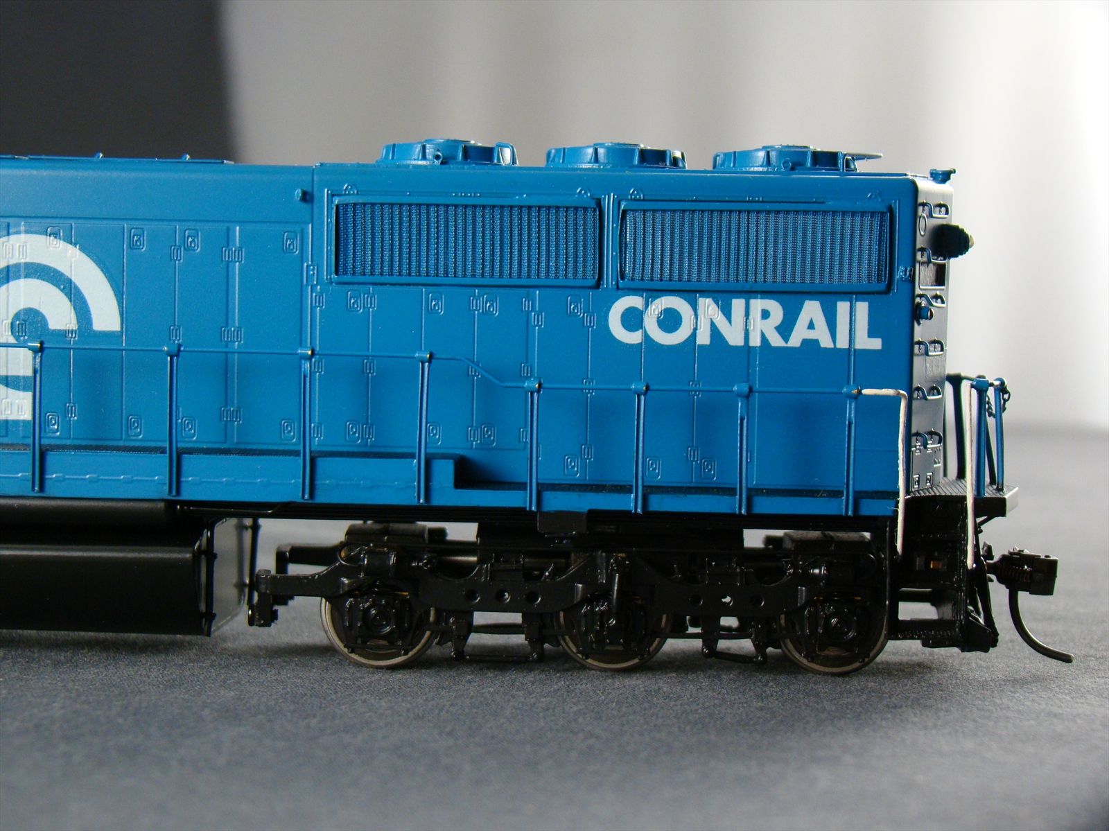 HO OMI 5048 Conrail EMD SD50 Diesel #6830