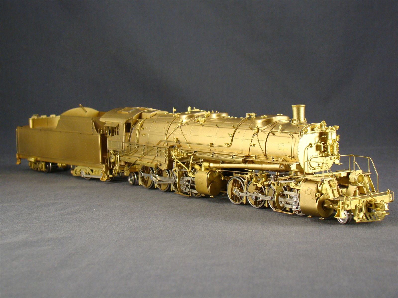 HO W&R NP Northern Pacific Z-4 2-8-8-2 with Booster