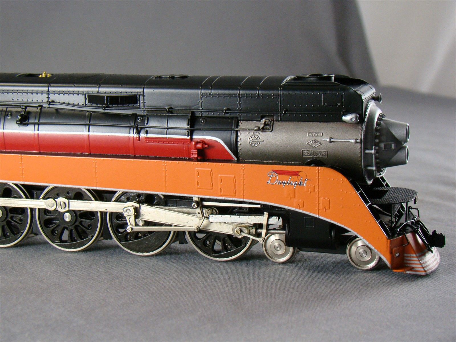 HO Key SP Southern Pacific 4-8-4 GS-4 Daylight #4430