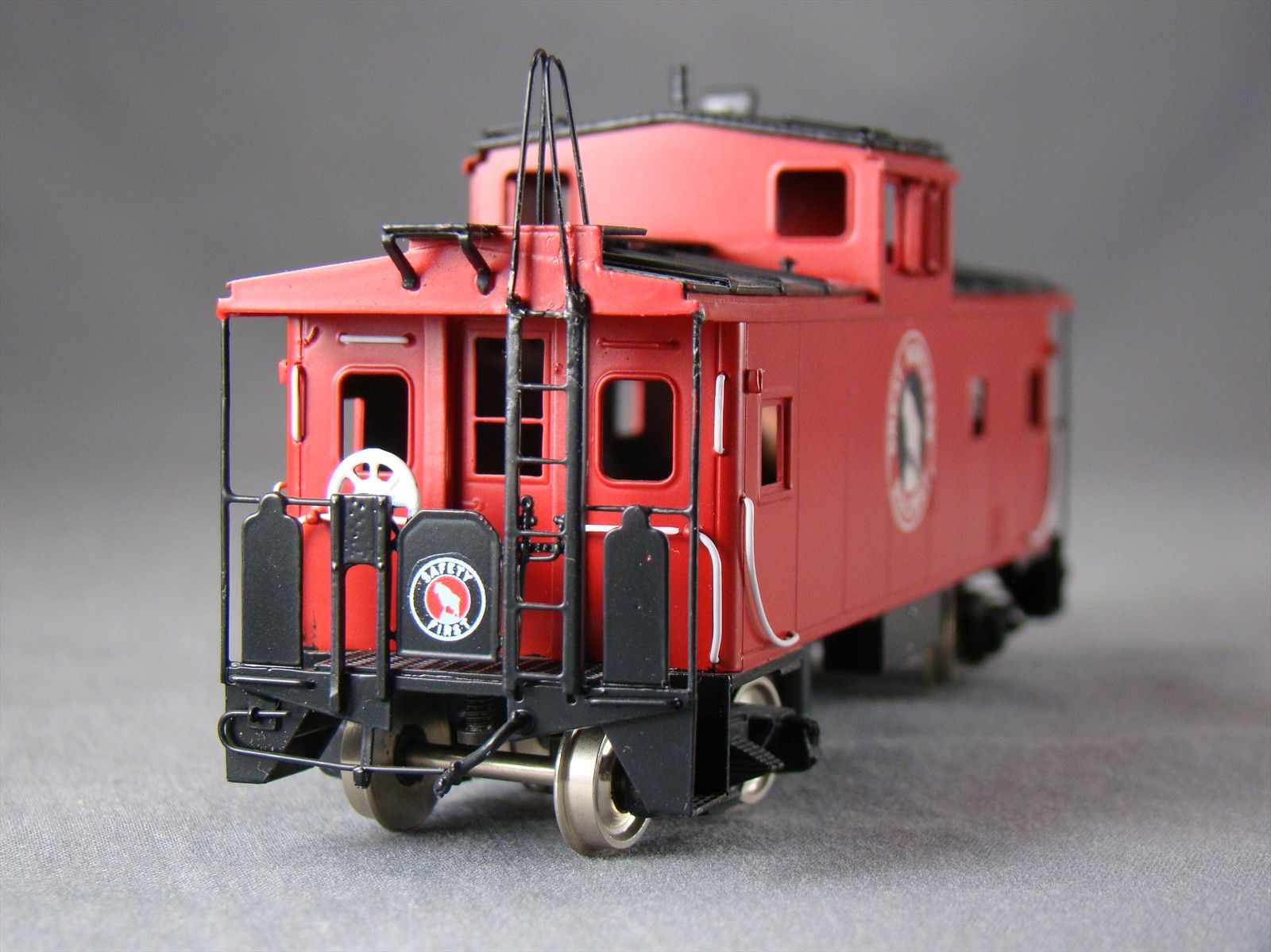 HO Oriental GN Great Northern Caboose X31-40