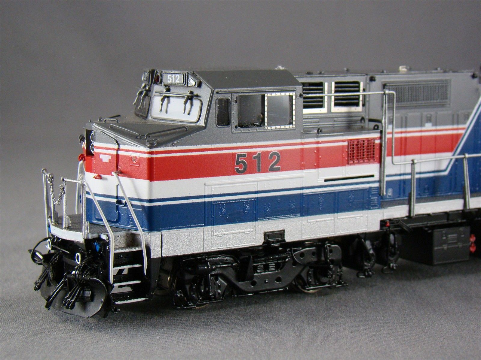 HO OMI Overland AMTRAK DASH 8-32BWH #519 Custom