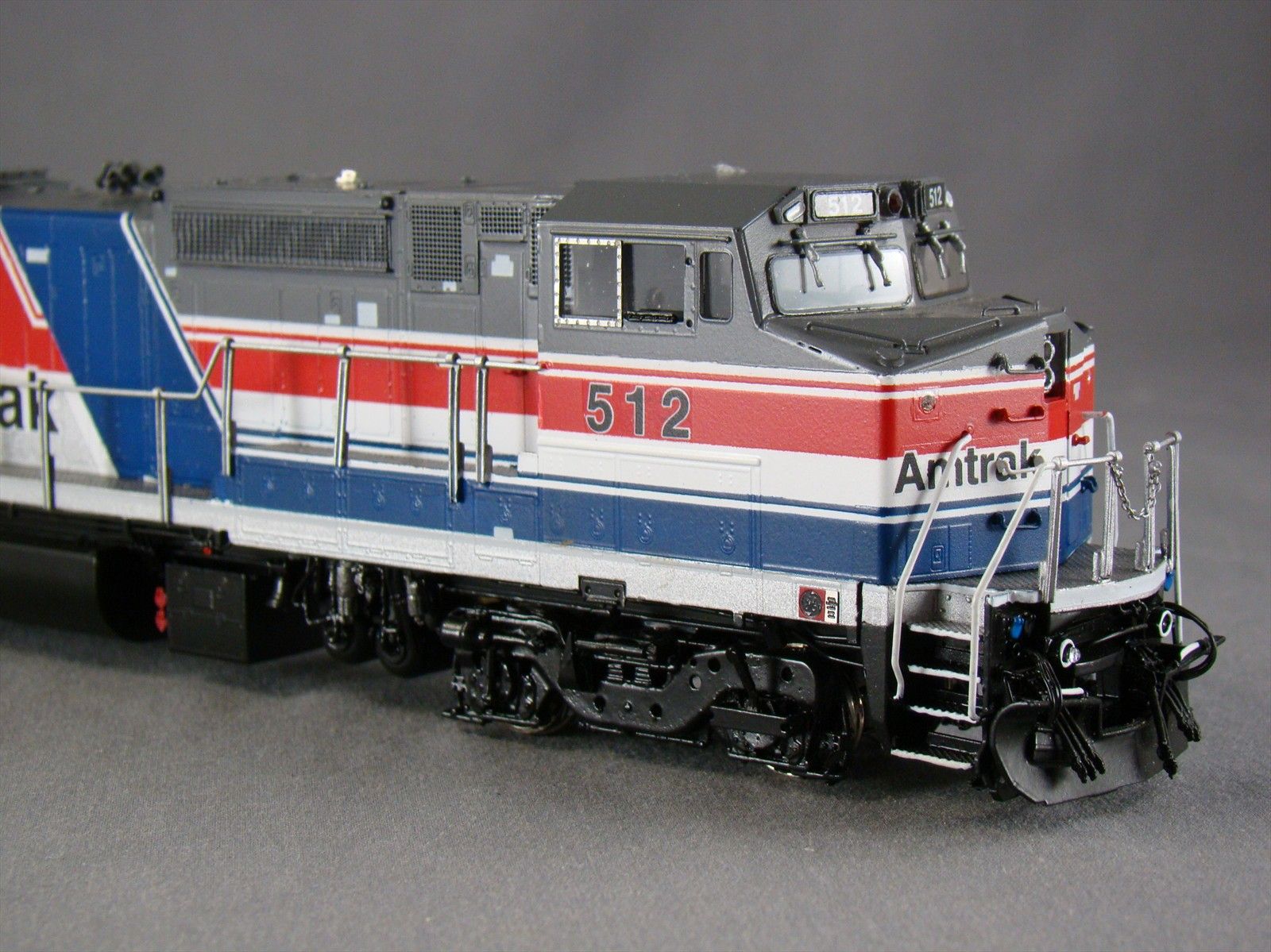 HO OMI Overland AMTRAK DASH 8-32BWH #519 Custom