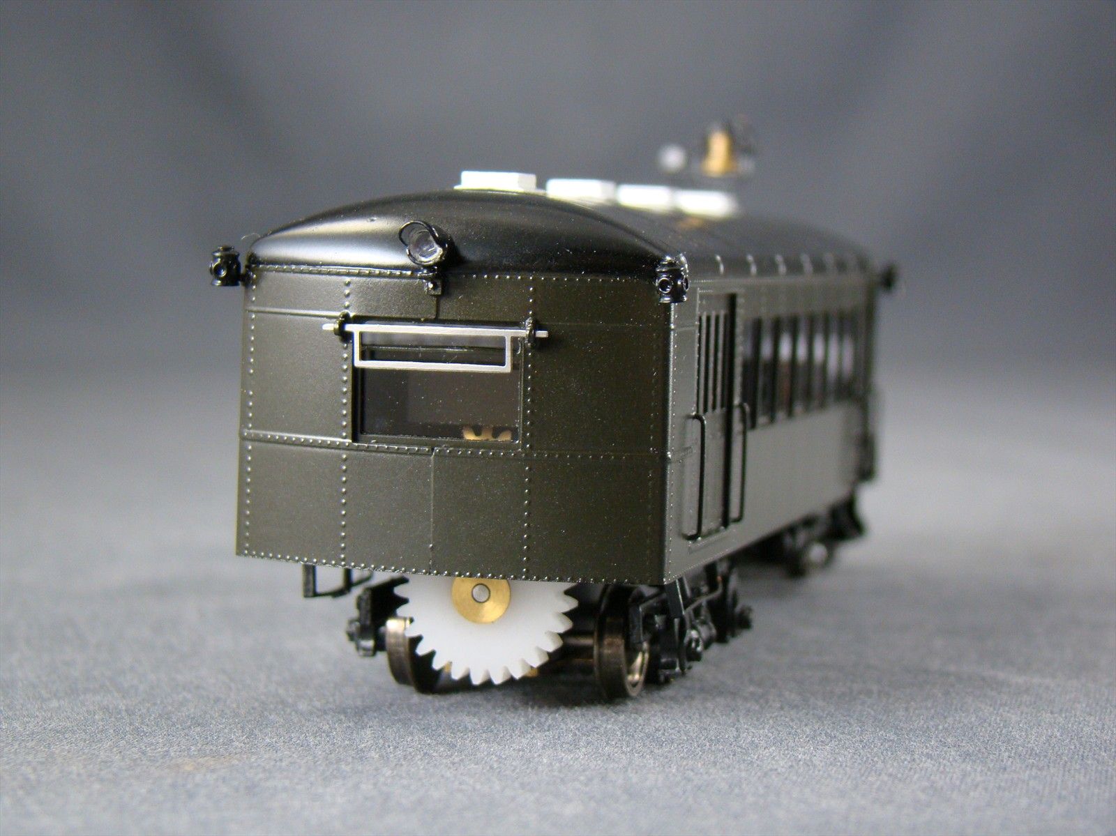 HO PSC AC Mack Bus Green & Black