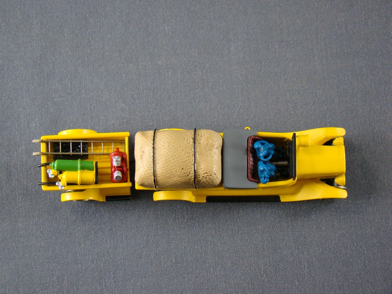 HO BLW Rail Inspection Car with Trailer