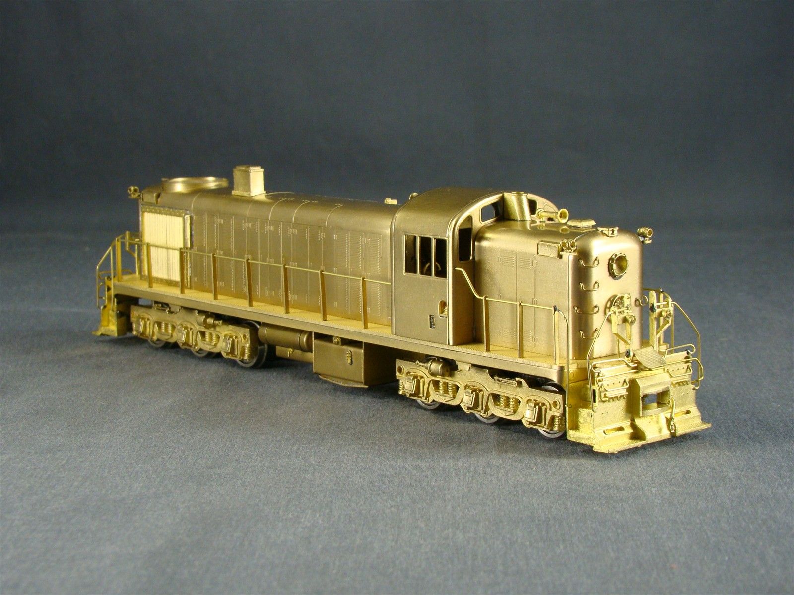 HO ALCO Models D-121x RSC-2 Diesel