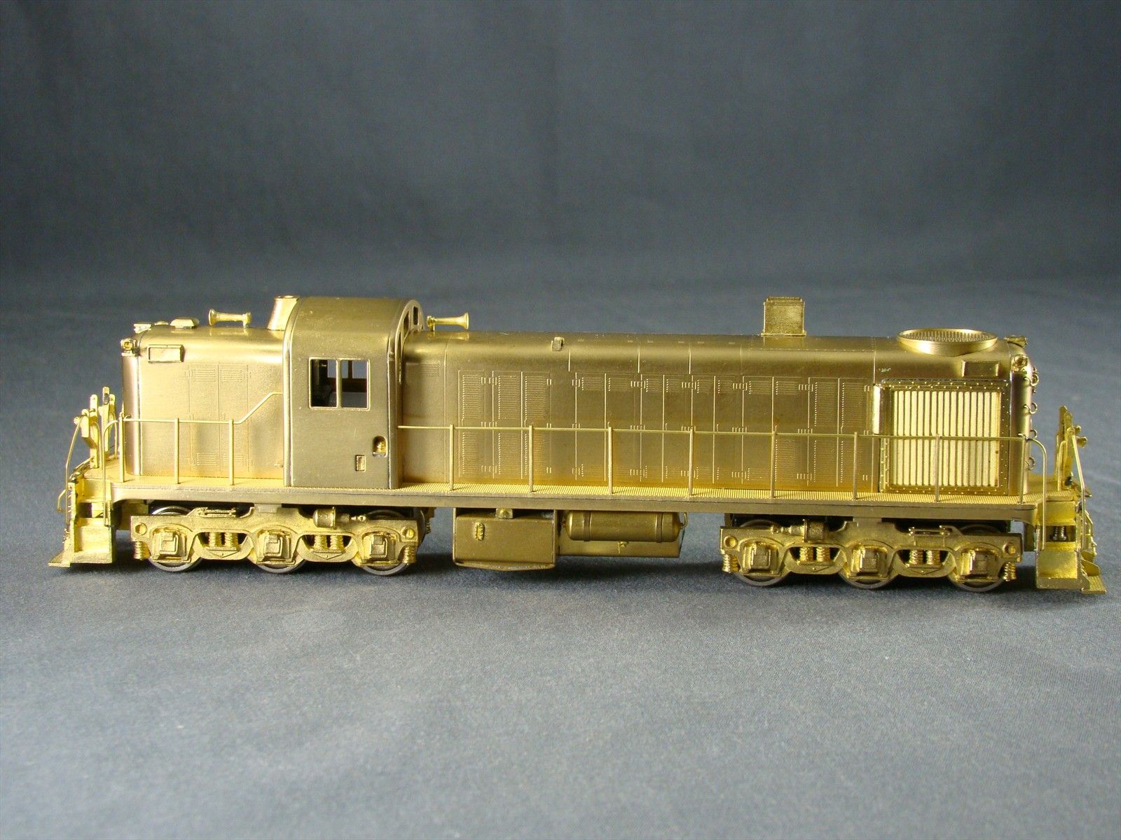 HO ALCO Models D-121x RSC-2 Diesel