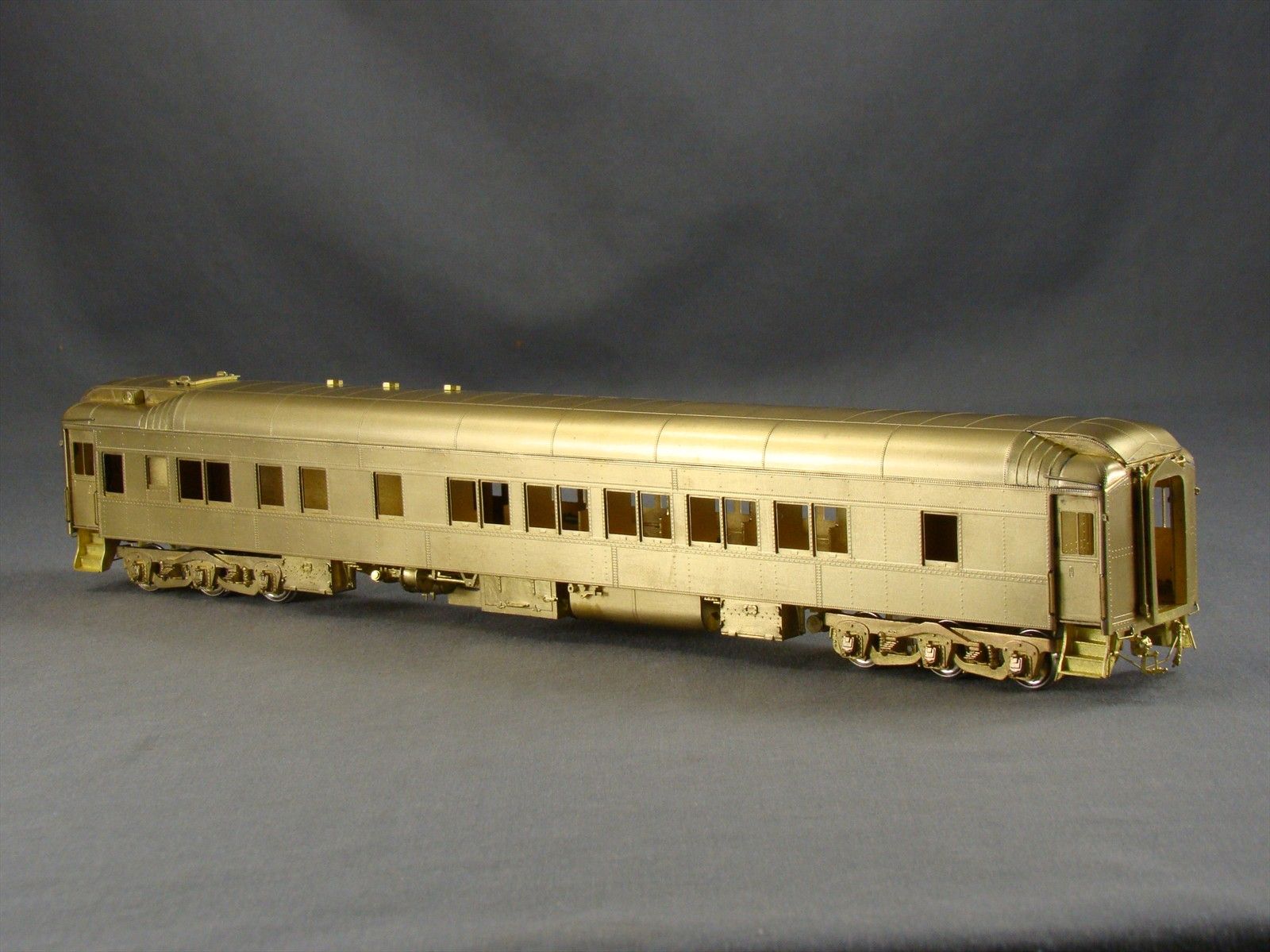 HO CIL Challenger 2099 Pullman Plan 3411 10-3 Sleeper - CN CNW PRR SLSF
