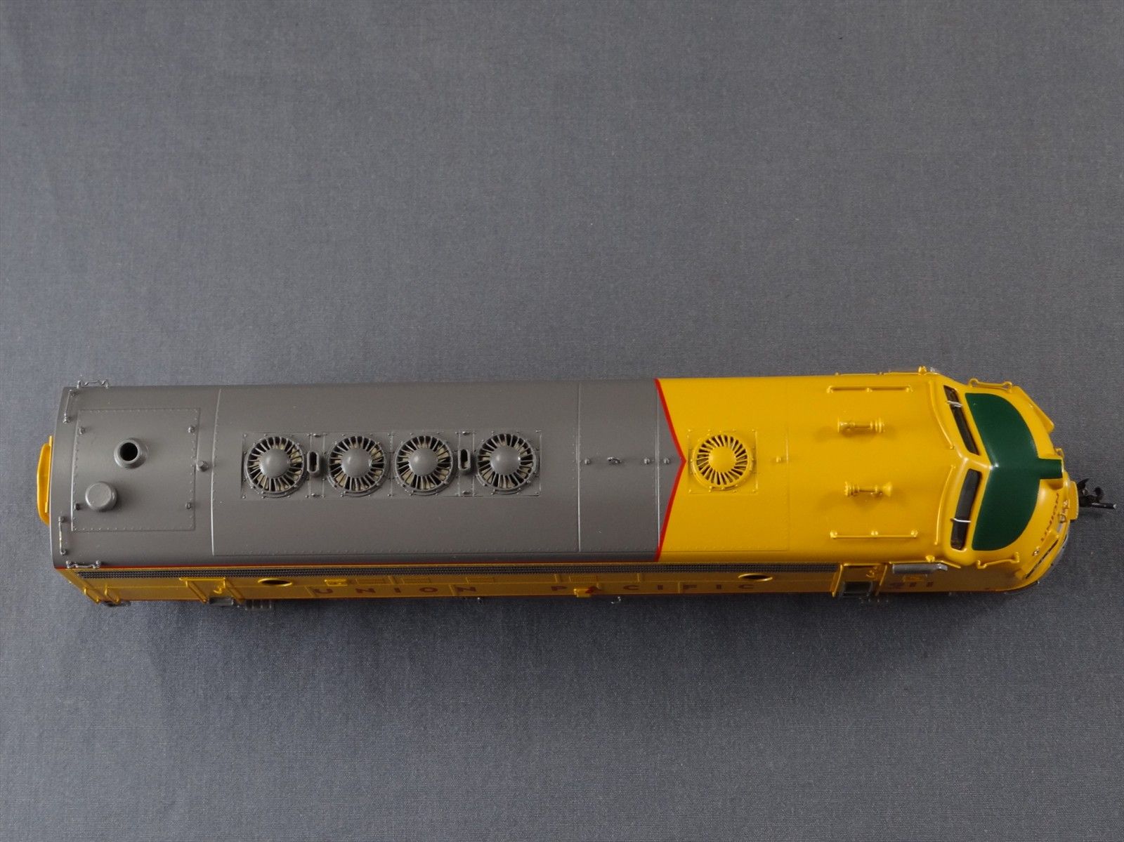 HO Division Point, UP Union Pacific FP7 A-B Set As-Delivered
