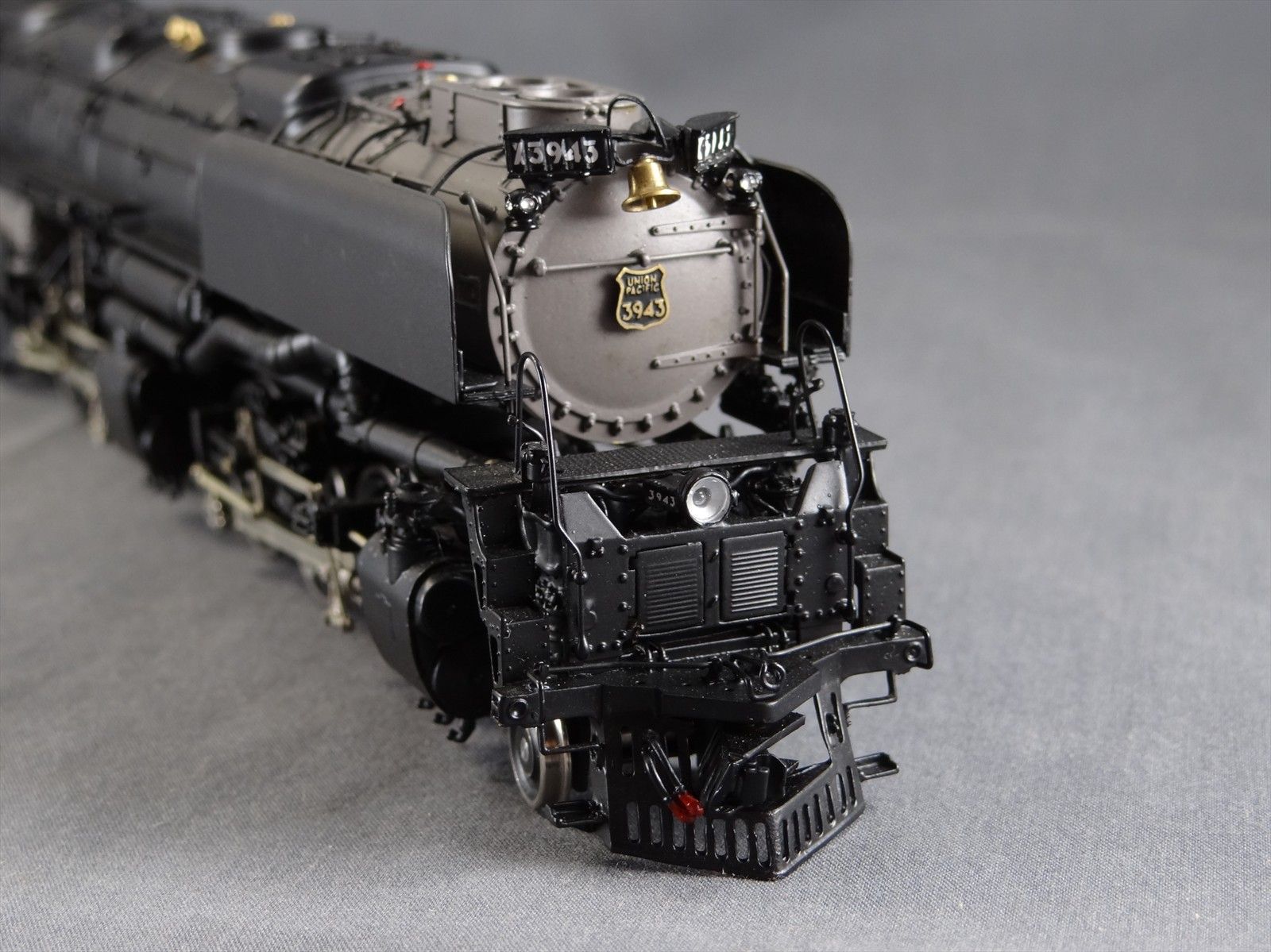 HO Key Imports CS #106 UP Union Pacific 4-6-6-4 Challenger #3943 - Coal