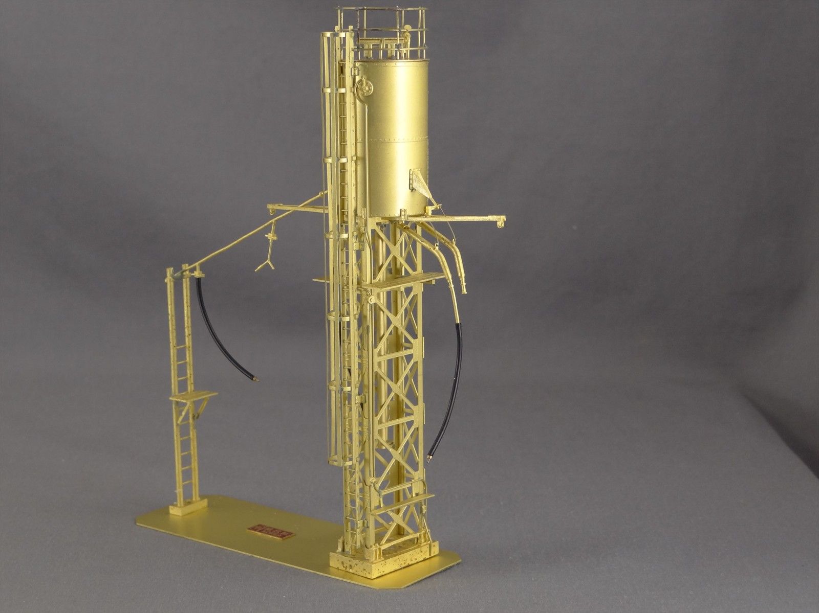 HO OMI 3121 Overland F-M 15 Cu Yard Sand Tower Single Track