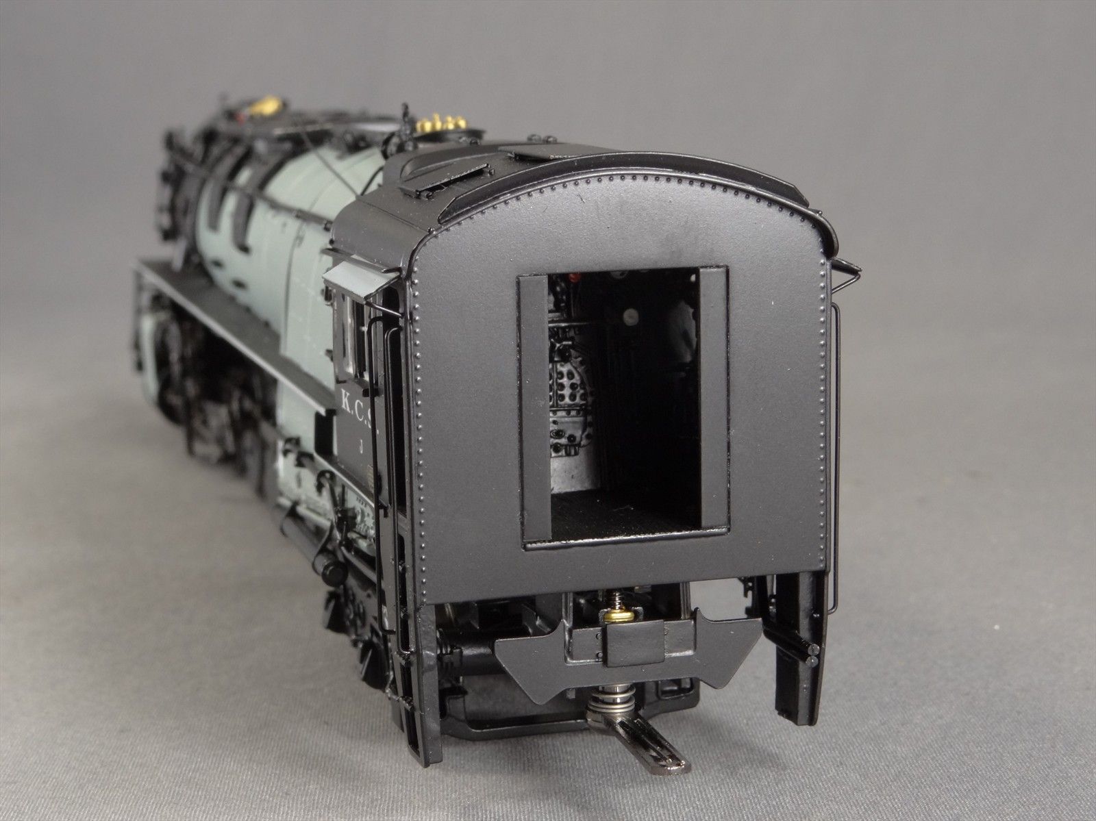 HO DP Division Point KCS J Class 2-10-4 #907 - Gray Boiler / Big Pipe