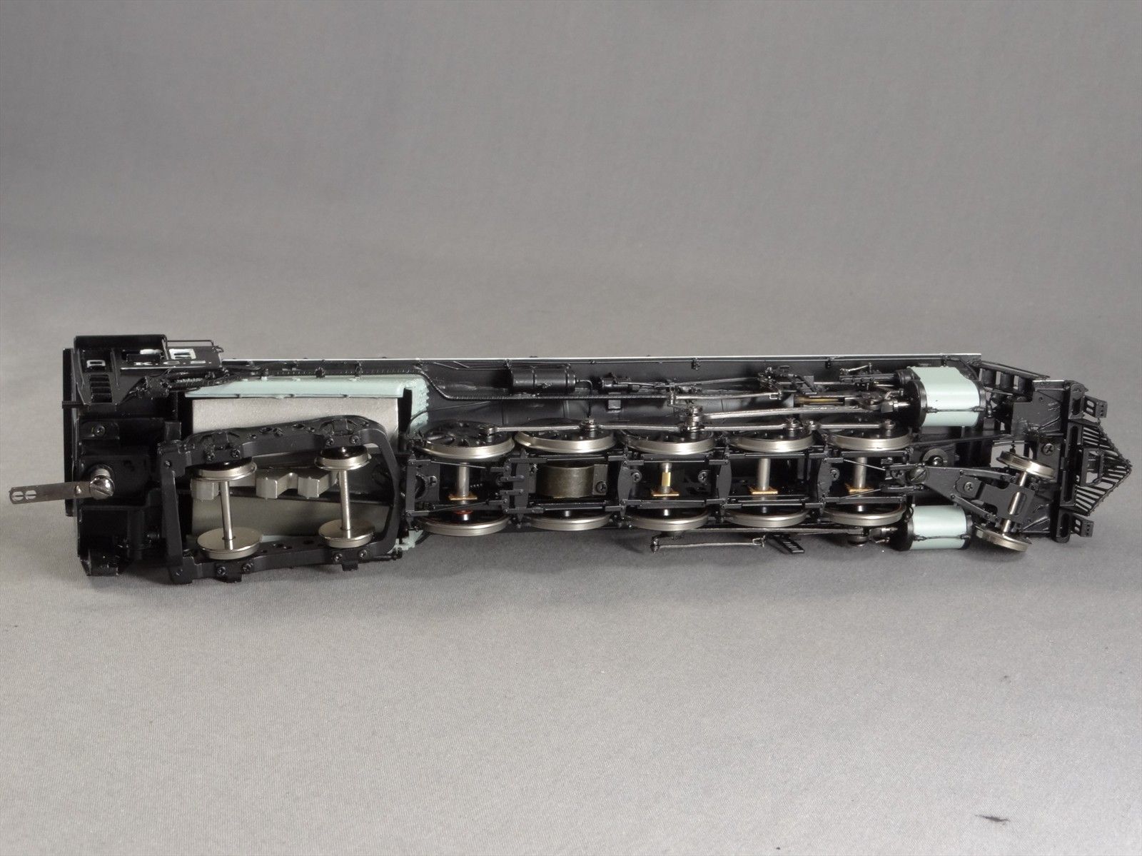 HO DP Division Point KCS J Class 2-10-4 #907 - Gray Boiler / Big Pipe