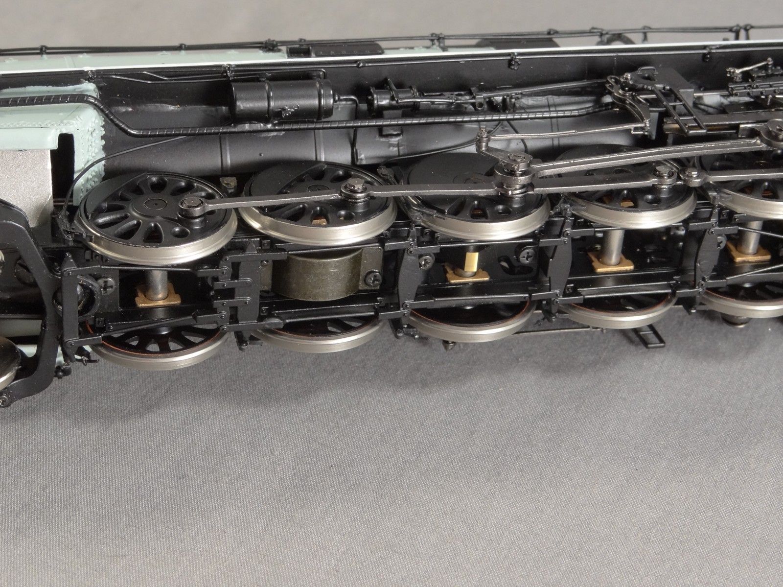 HO DP Division Point KCS J Class 2-10-4 #907 - Gray Boiler / Big Pipe