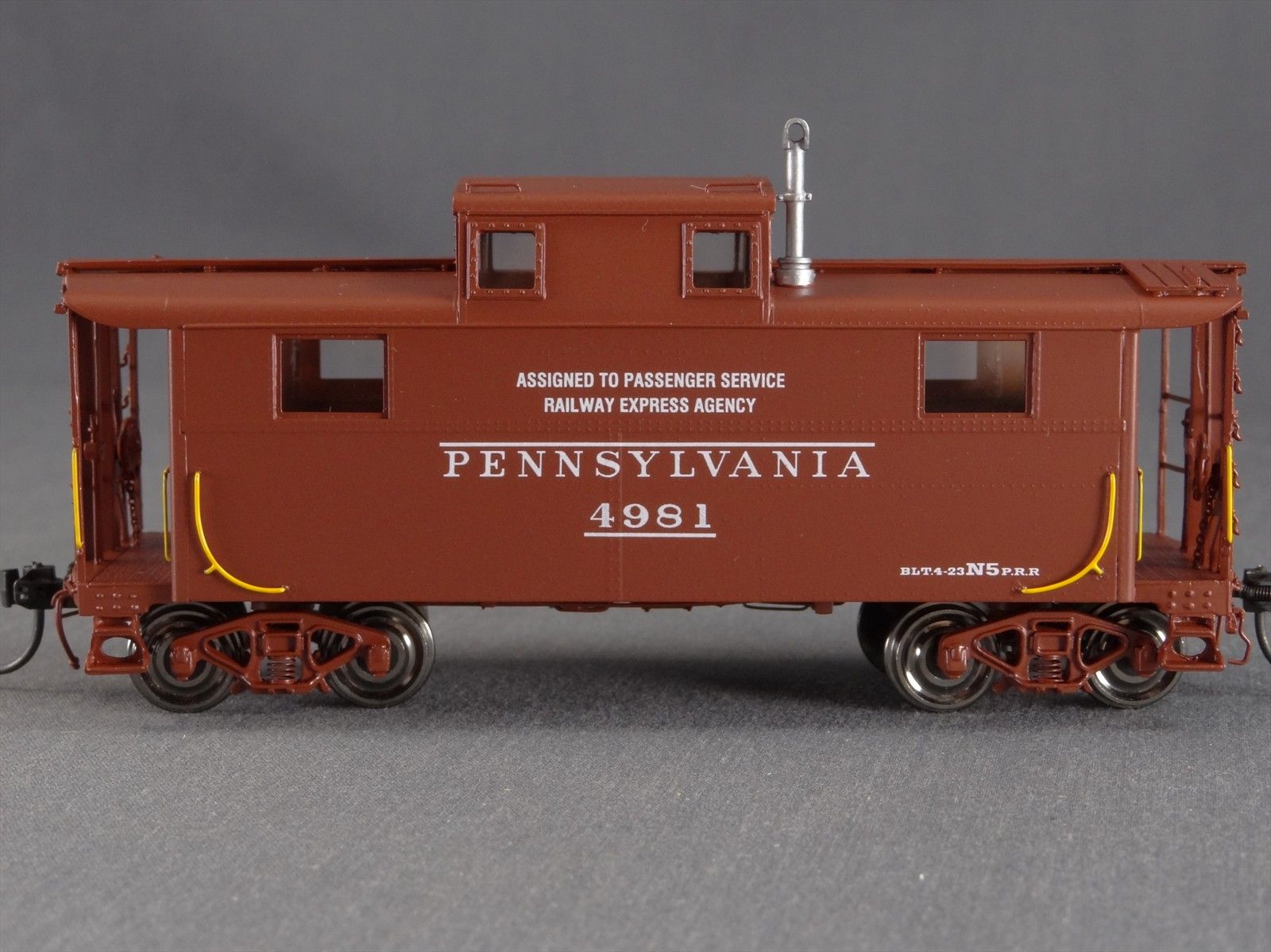 HO DP 3101B PRR Pennsylvania N5 Caboose #4981