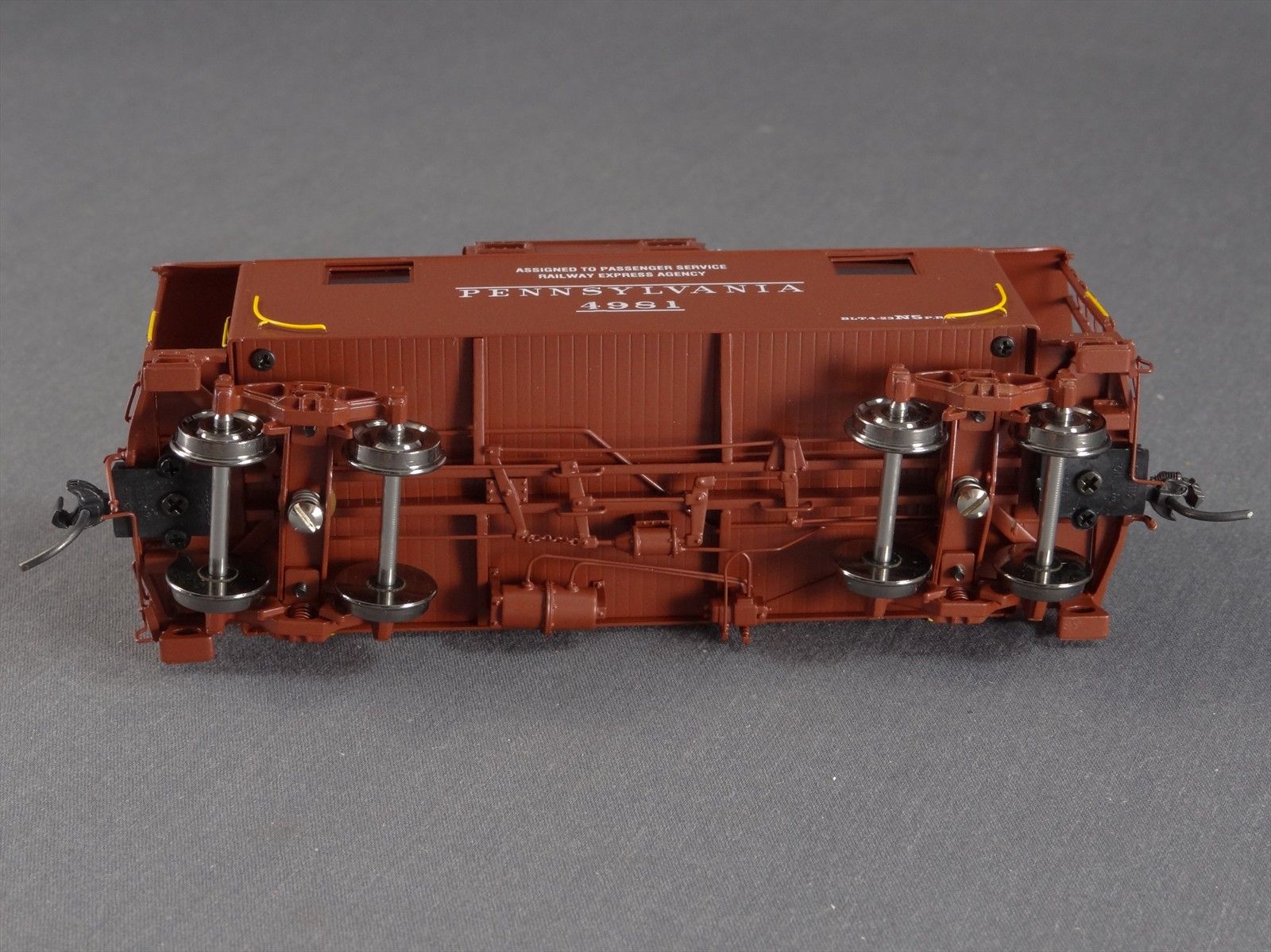 HO DP 3101B PRR Pennsylvania N5 Caboose #4981