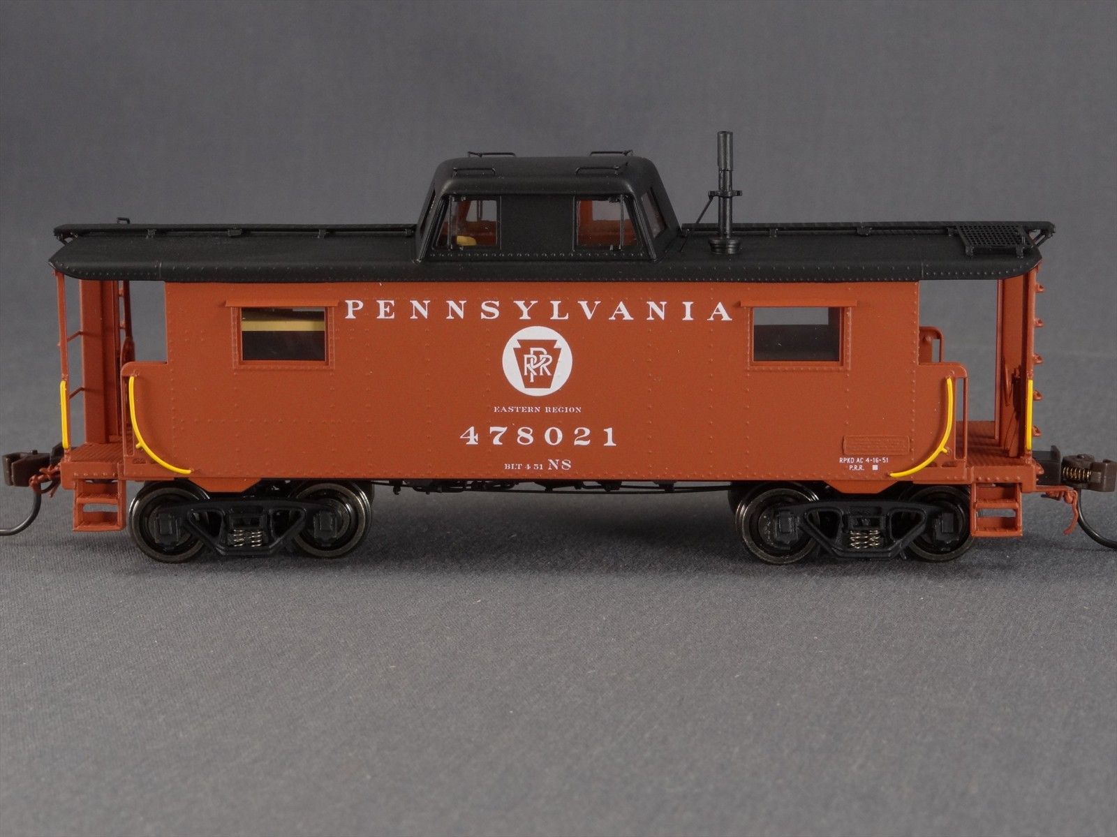 HO Rail Classics R-217 PRR N8 Caboose #478021 w/ Interior & Lighting