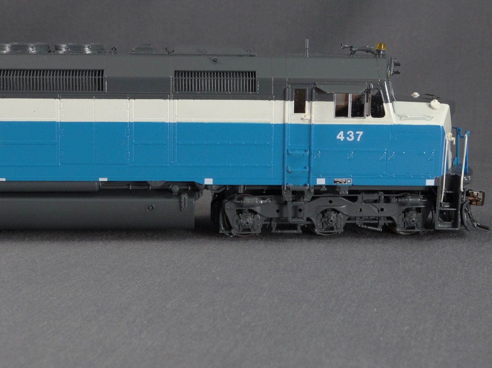 HO OMI 5683.1 GN Great Northern F45 Diesel #437 - Sky Blue