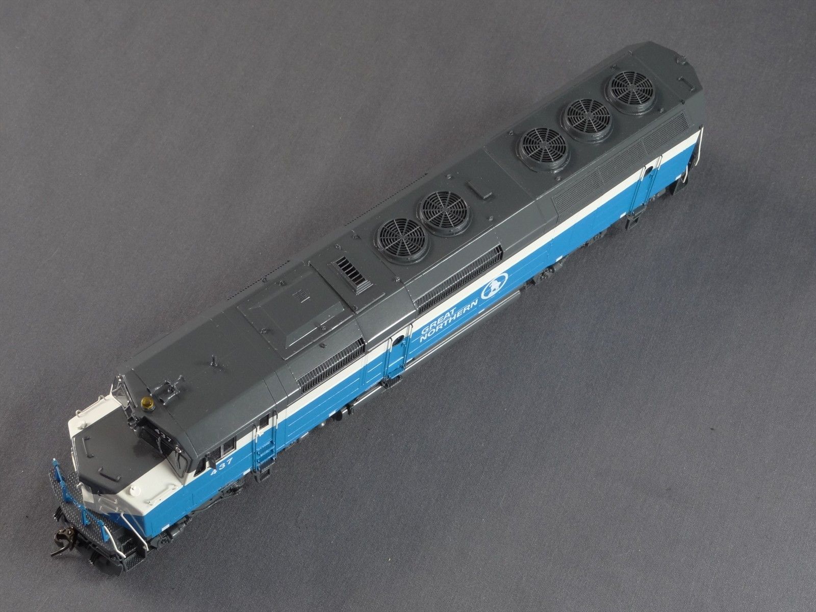 HO OMI 5683.1 GN Great Northern F45 Diesel #437 - Sky Blue
