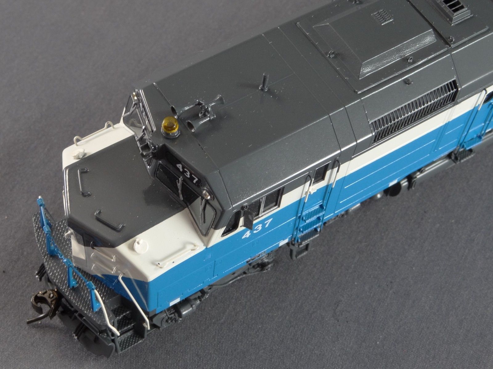 HO OMI 5683.1 GN Great Northern F45 Diesel #437 - Sky Blue
