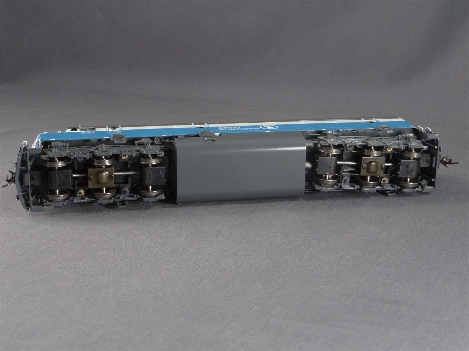 HO OMI 5683.1 GN Great Northern F45 Diesel #437 - Sky Blue