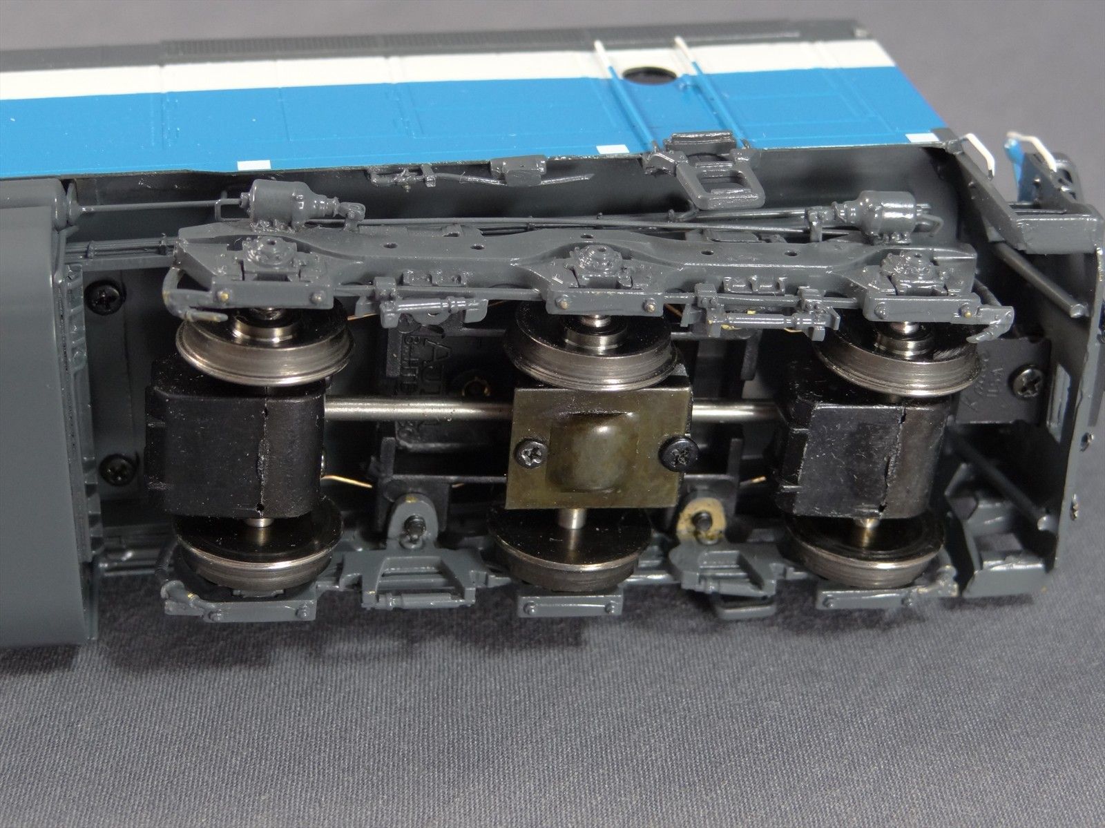 HO OMI 5683.1 GN Great Northern F45 Diesel #437 - Sky Blue