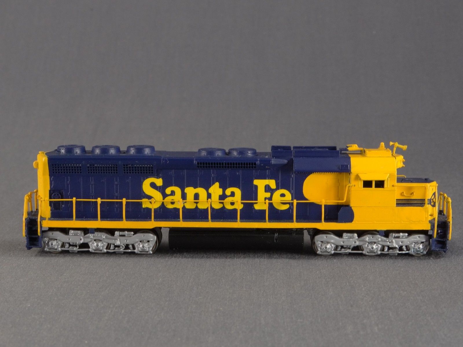 N Scale Brass Hallmark ATSF Santa Fe EMD SD-45 Diesel - Modernized