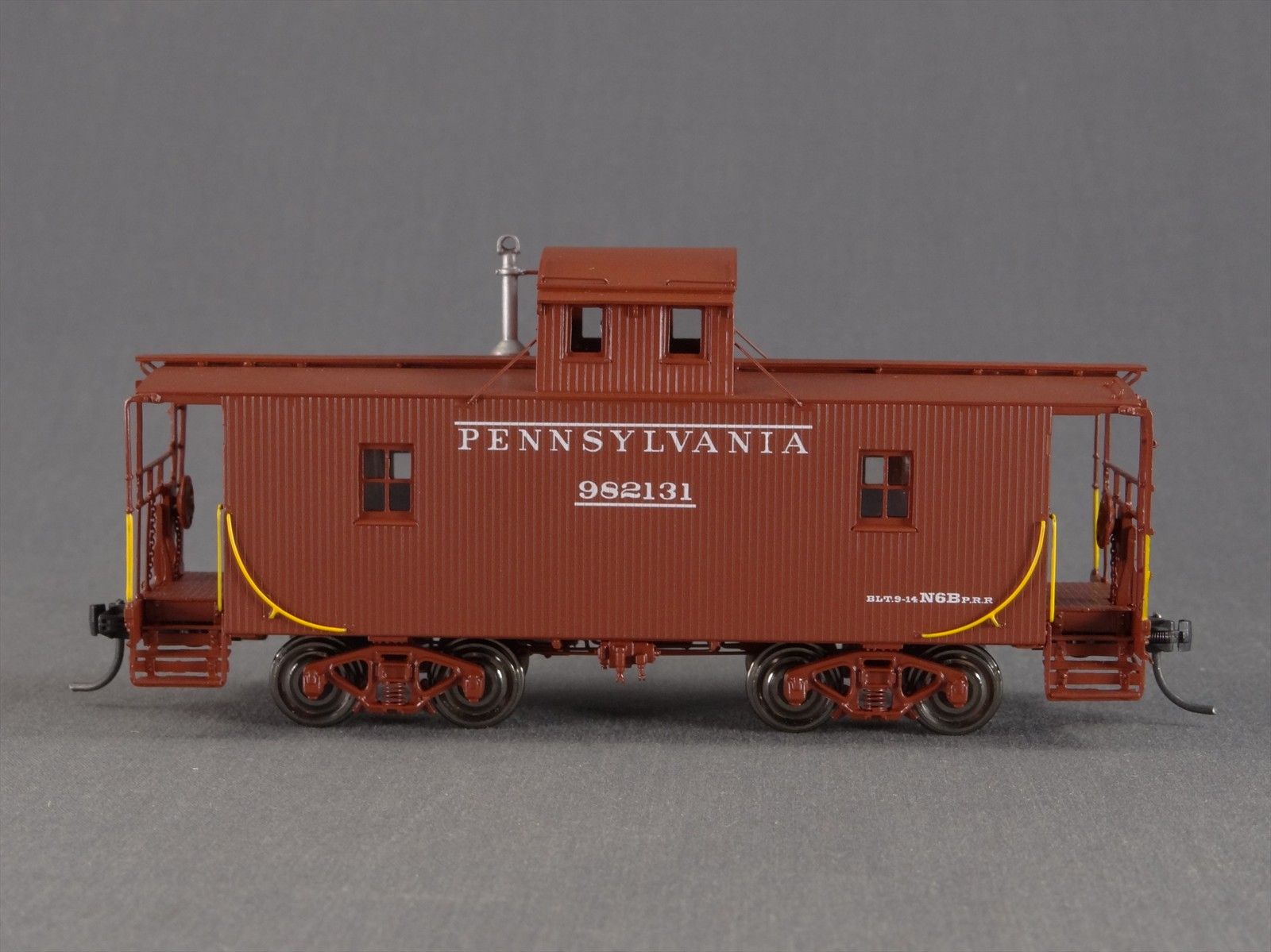 HO DP 3105D PRR Pennsylvania N6B Caboose #982131