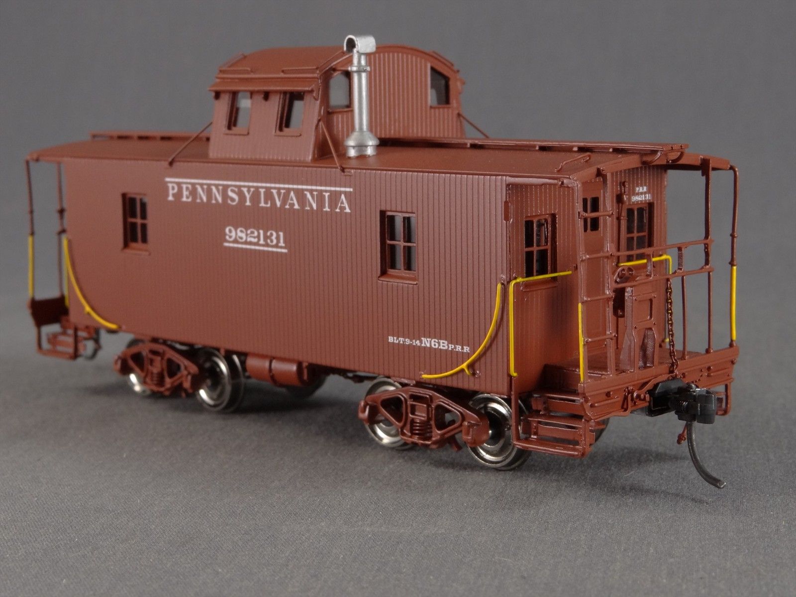 HO DP 3105D PRR Pennsylvania N6B Caboose #982131