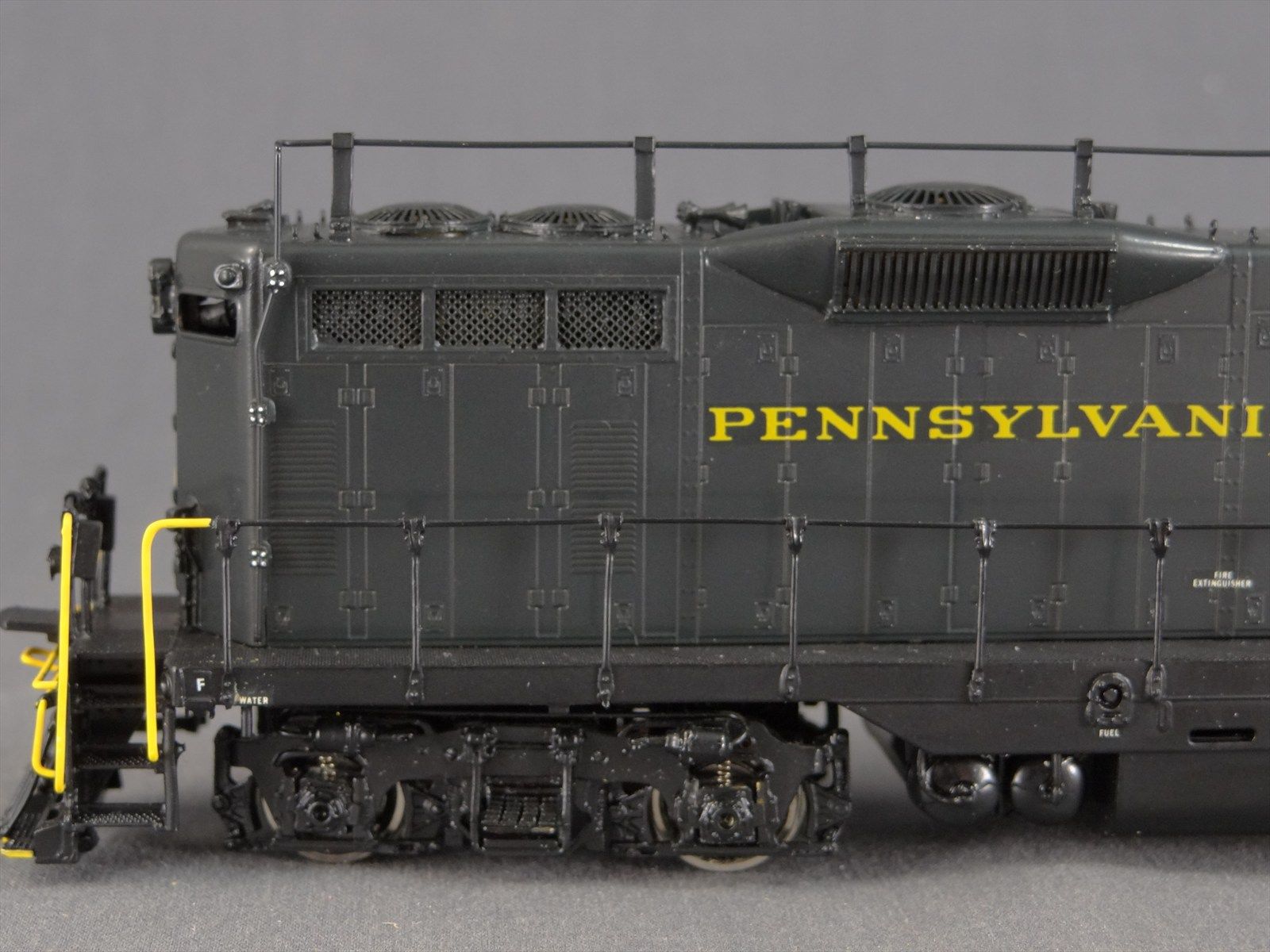 HO Key PRR Pennsylvania EMD GP-7 Diesel Phase 2 #8562