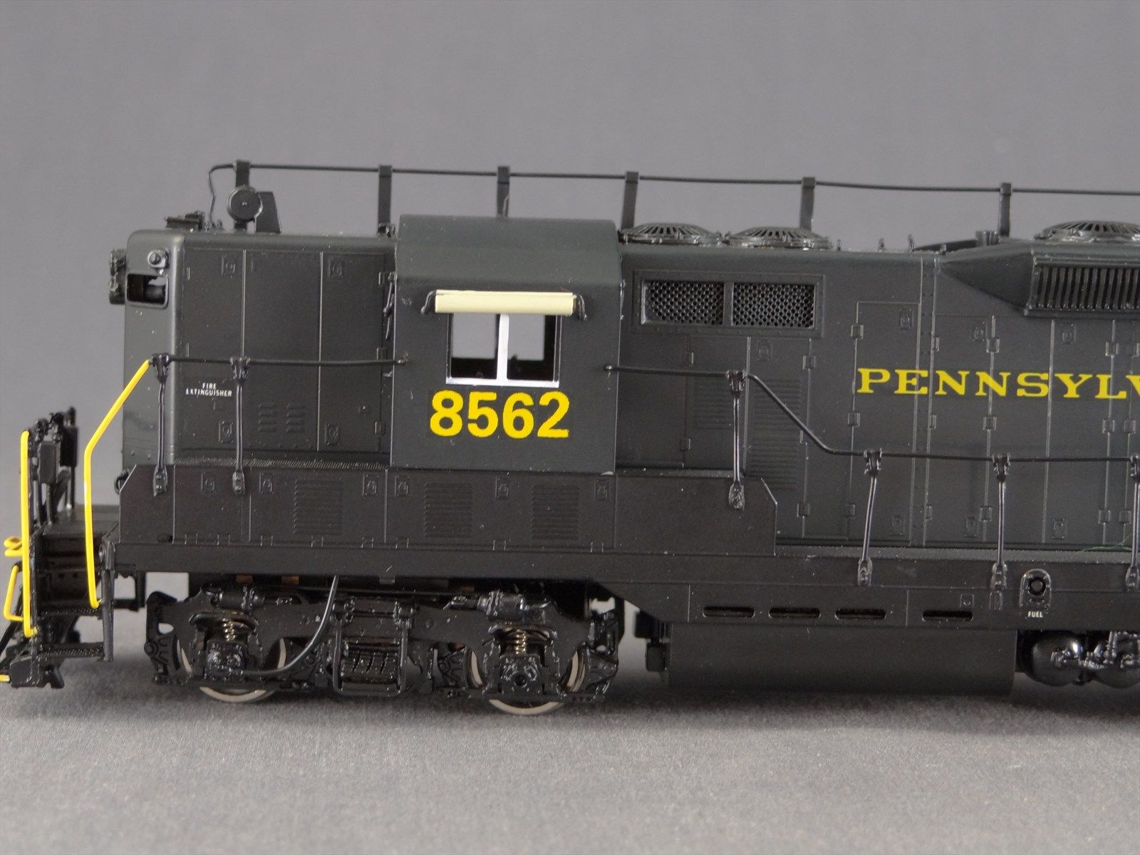 HO Key PRR Pennsylvania EMD GP-7 Diesel Phase 2 #8562