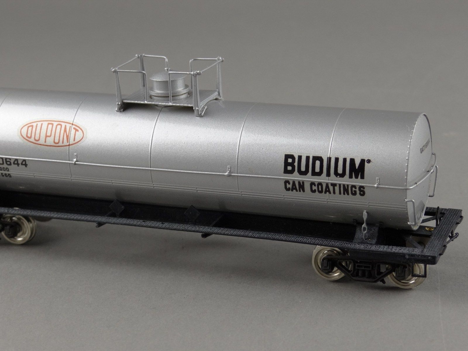 HO PSC 15652-2 12,000 Gallon Tank Car - GATX Dupont Budium #60644